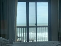What a gift the oceans are! It's nice to be sleeping next to the Atlantic.