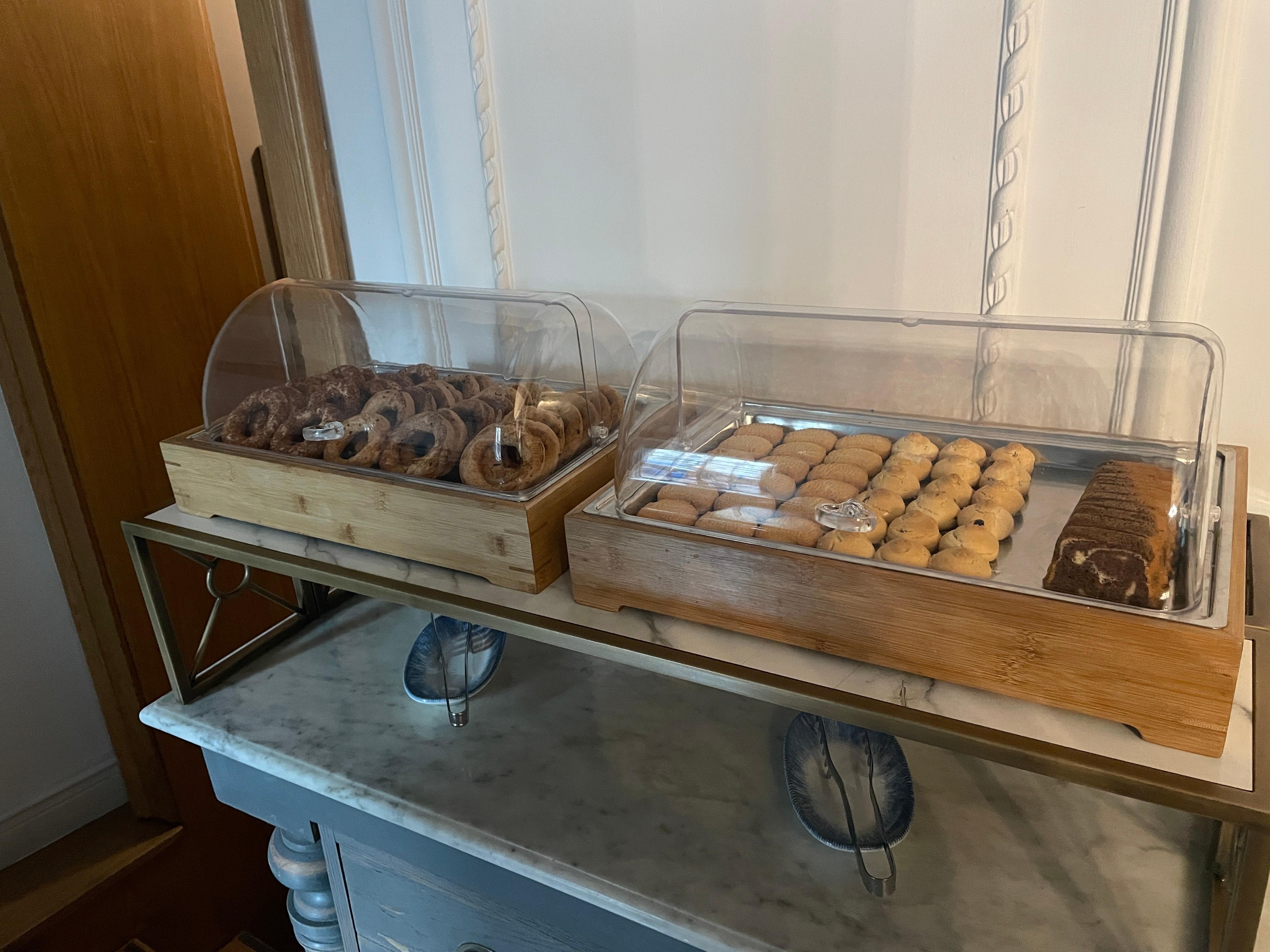 간단한 트뤼키예 빵 제공(조식)