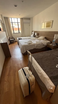 Quarto triplo. Bem espacoso