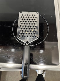 This shredder had old cheese on it. This turned me off that someone would put up dirty dishes.