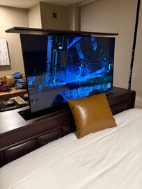 A fancy appearing/disappearing television