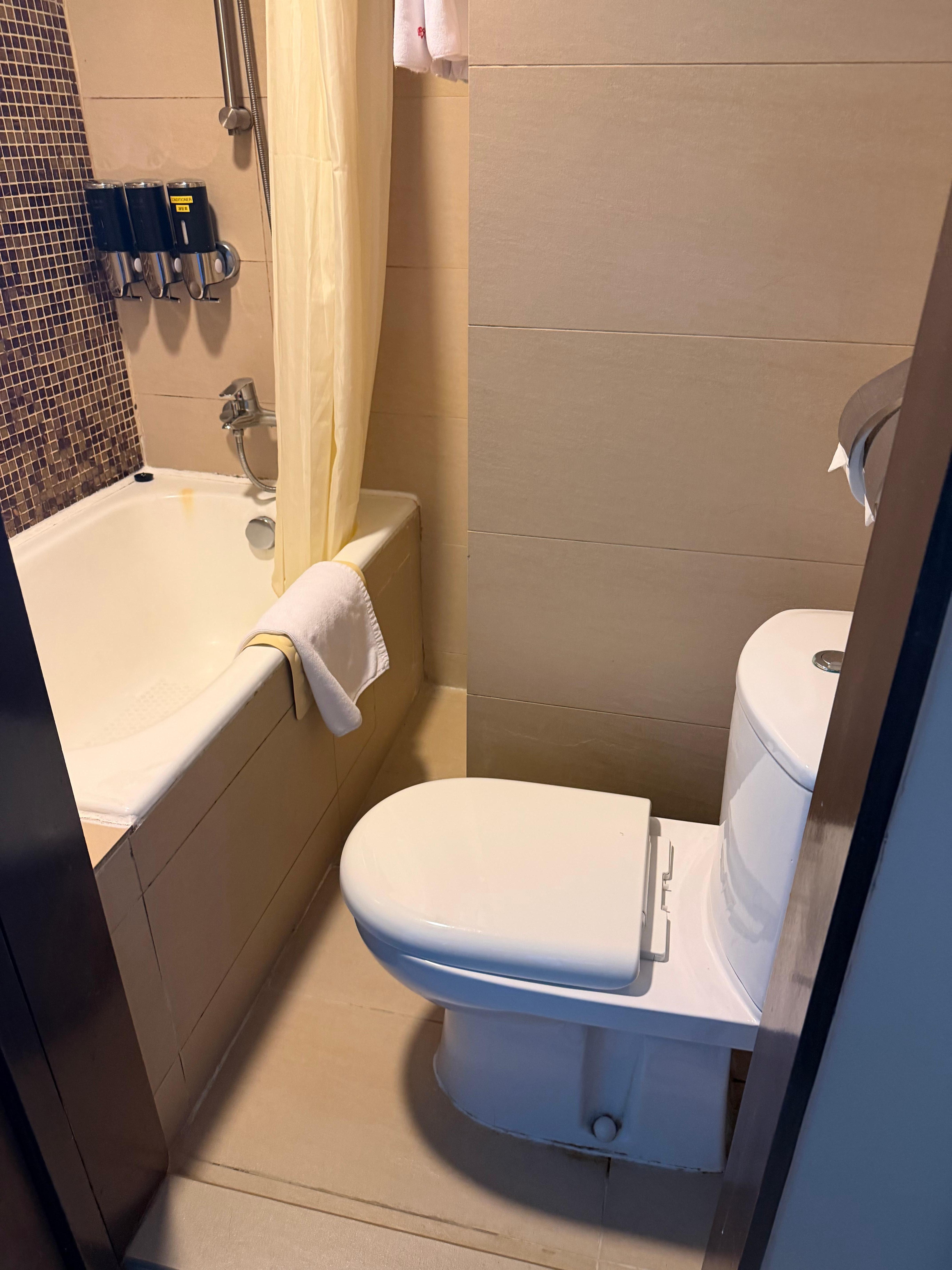 Toilet/bath scenario