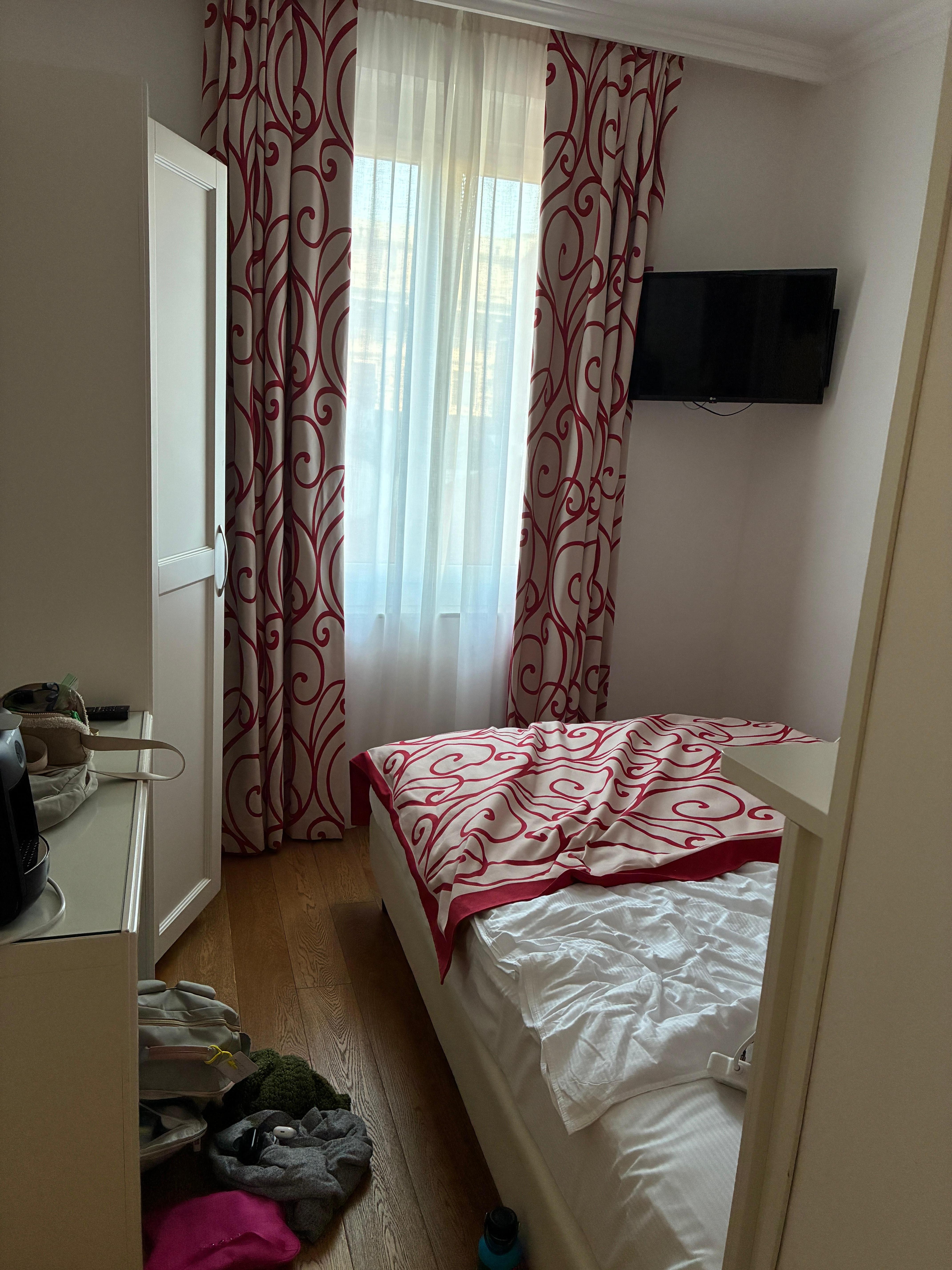 Sorry I didn’t make more tidy but this is my adorable room 