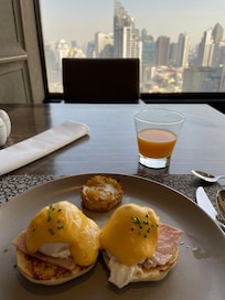 Club Lounge breakfast - yummy