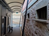 En-suite room passage