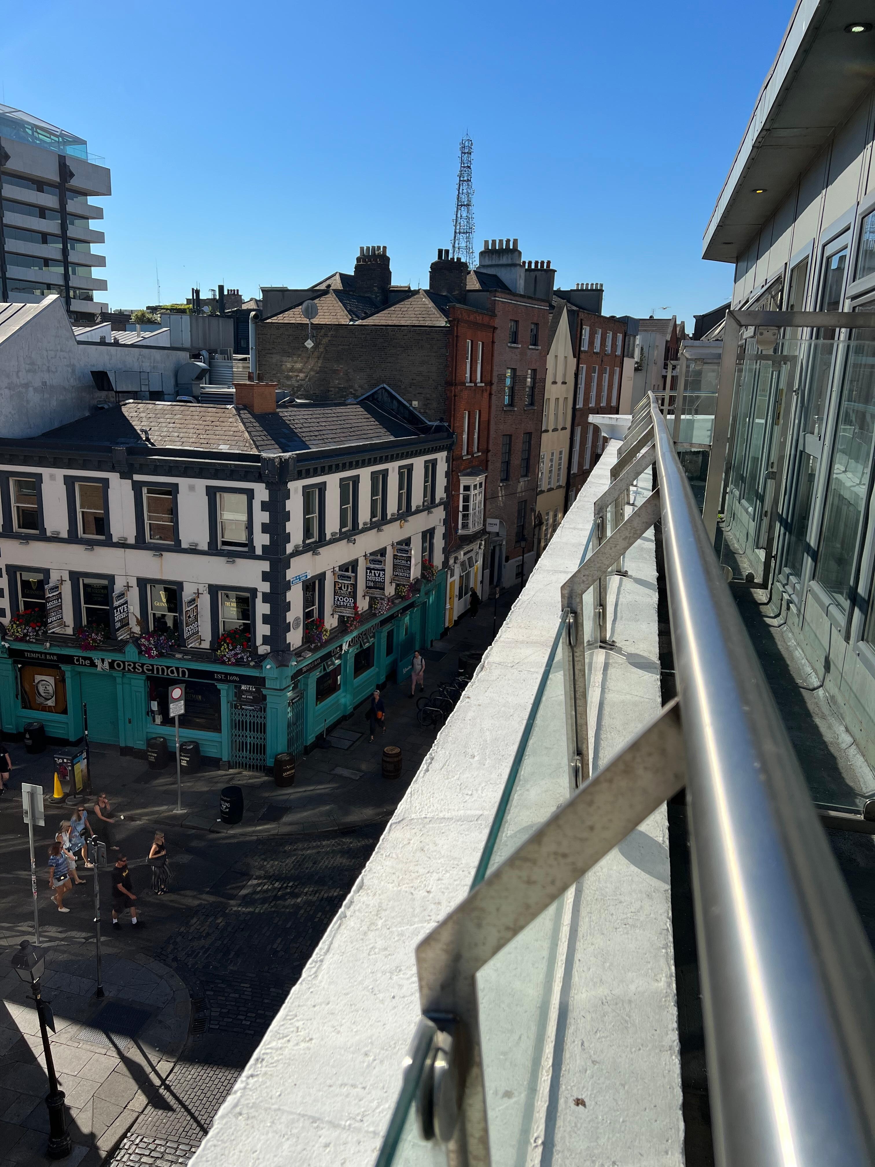 Fitzsimons Hotel Temple Bar, Dublin: Info, Photos, Reviews | Book at ...