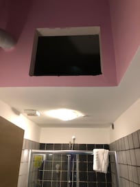 Giudicate voi le condizioni di questo bagno