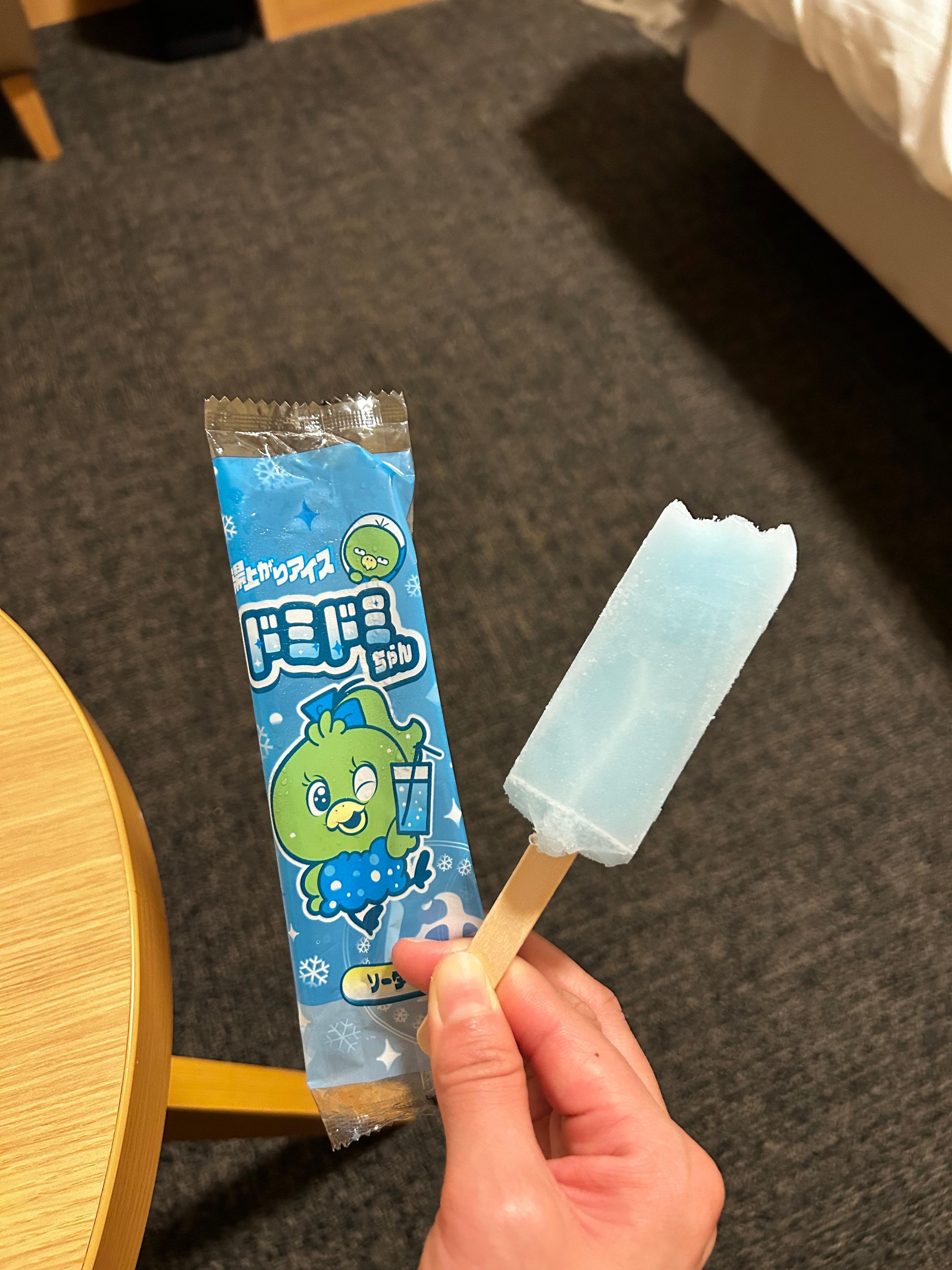 お風呂上がりのアイスです。数種類あります。