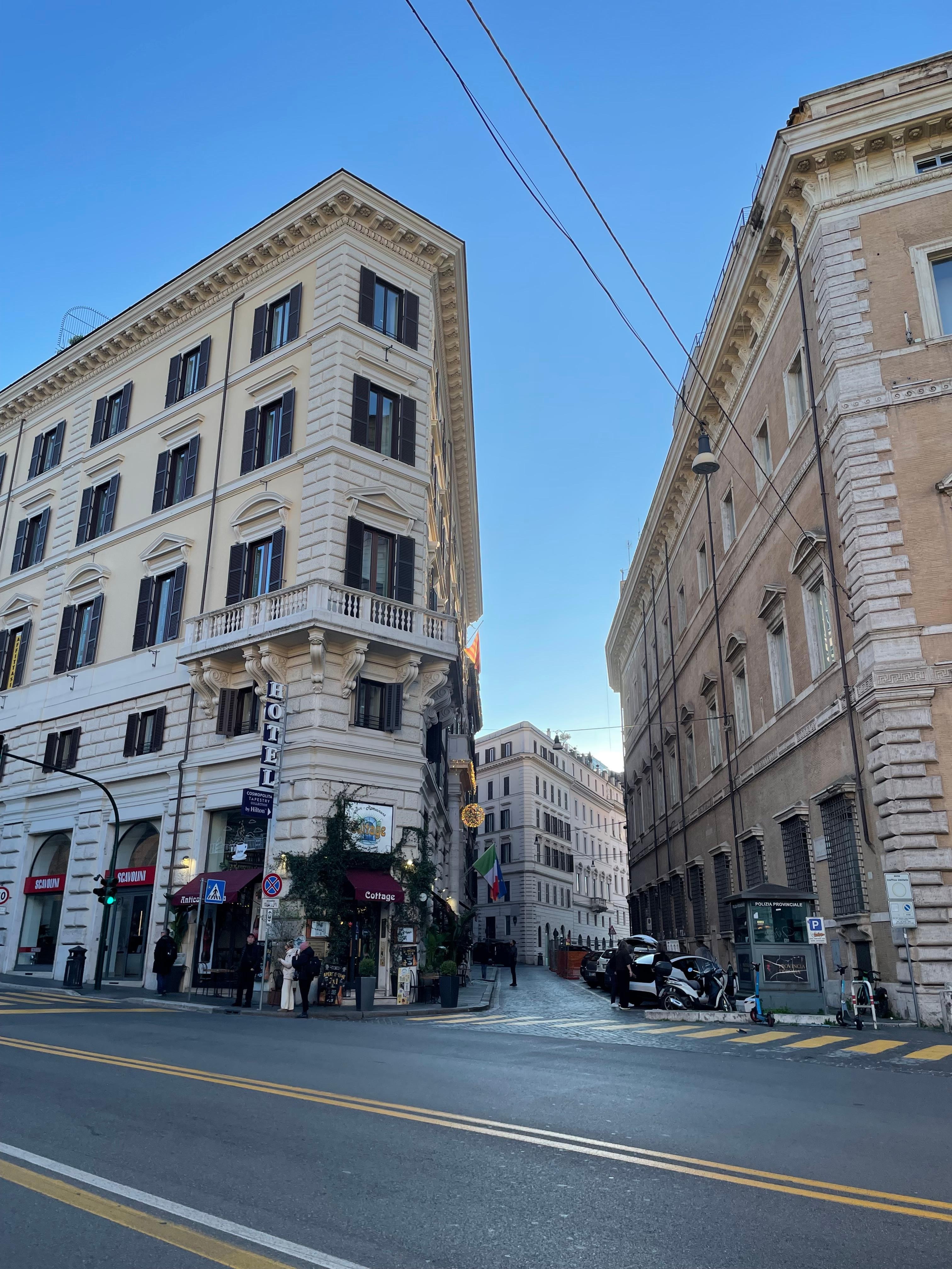Edificio del hotel frente a la prefectura de Roma , ubicación inmejorable 