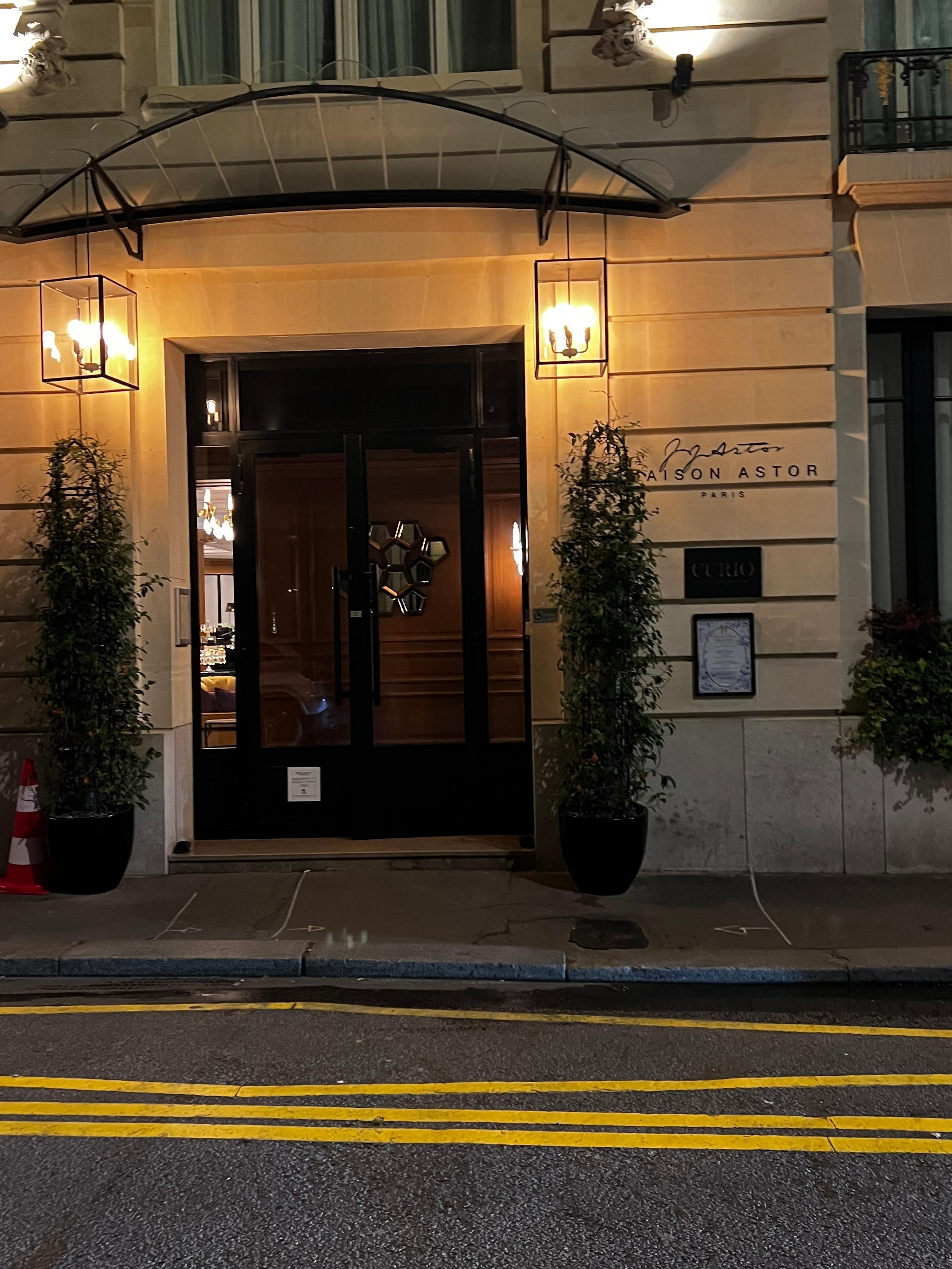 The hotel’s location was very good. The concierge service was excellent.