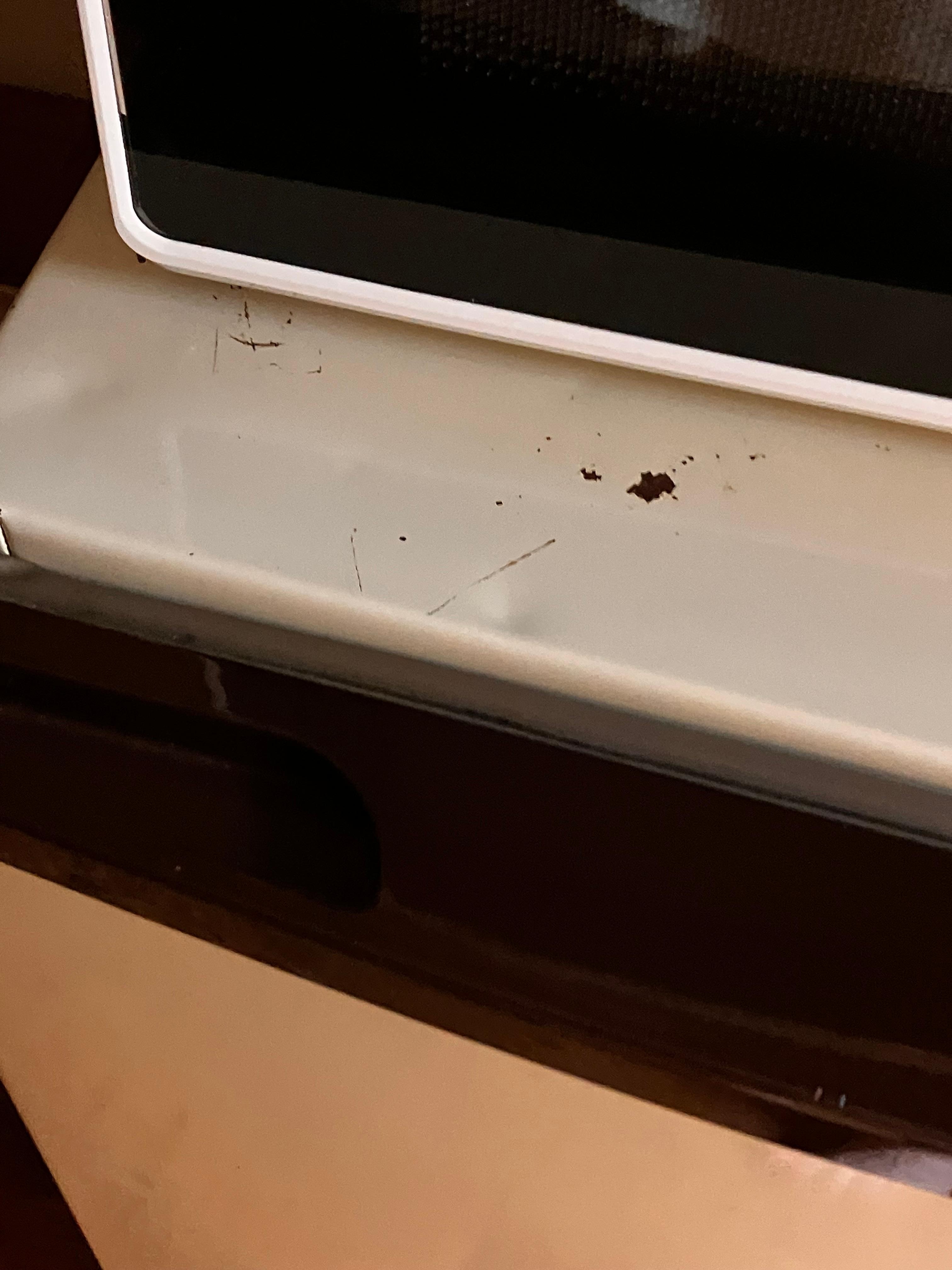 Rusty mini fridge 