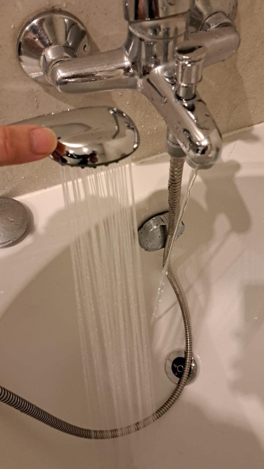 Bathing tap leakage