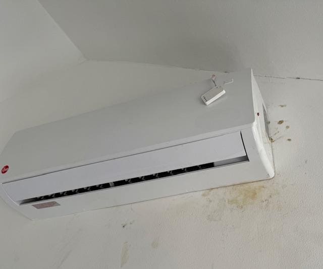 Dirty around the air conditioner