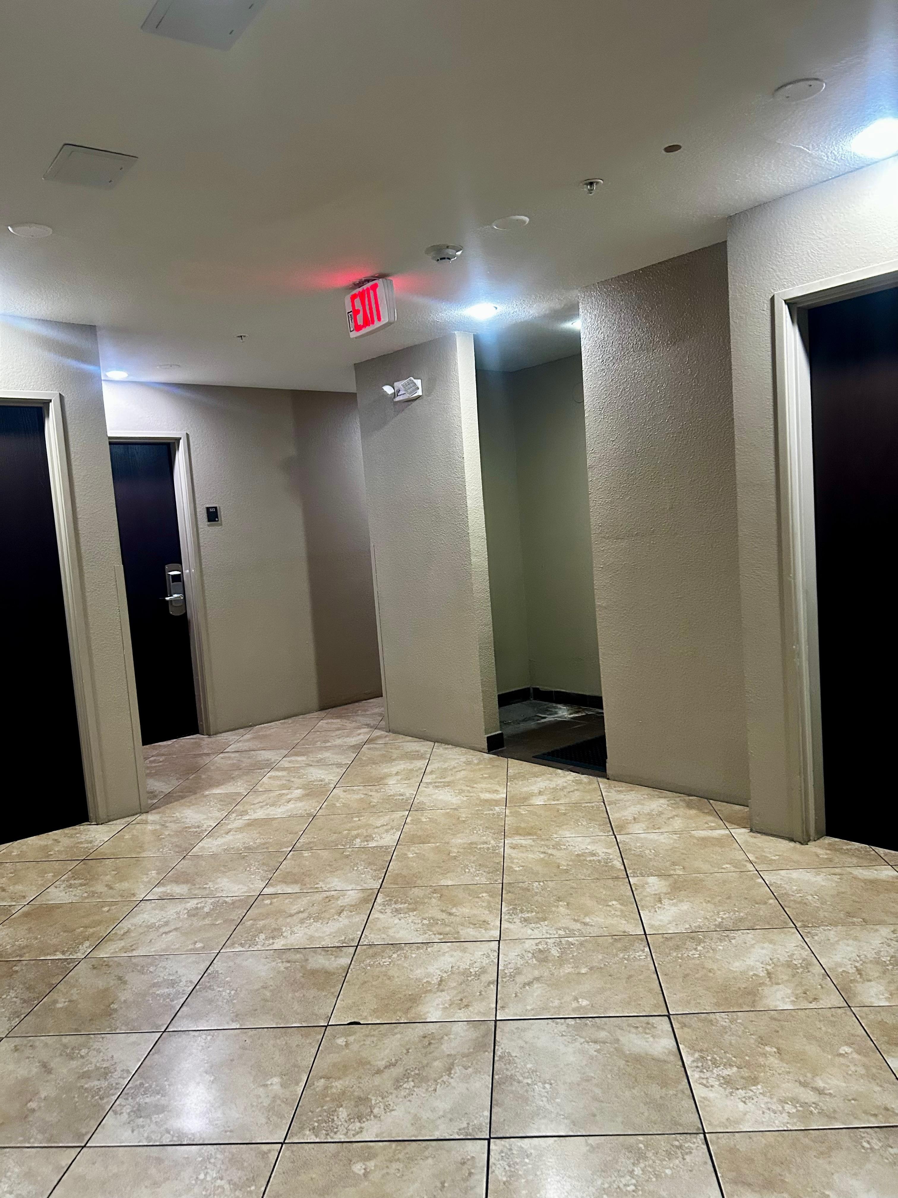 Third floor, no ice maker