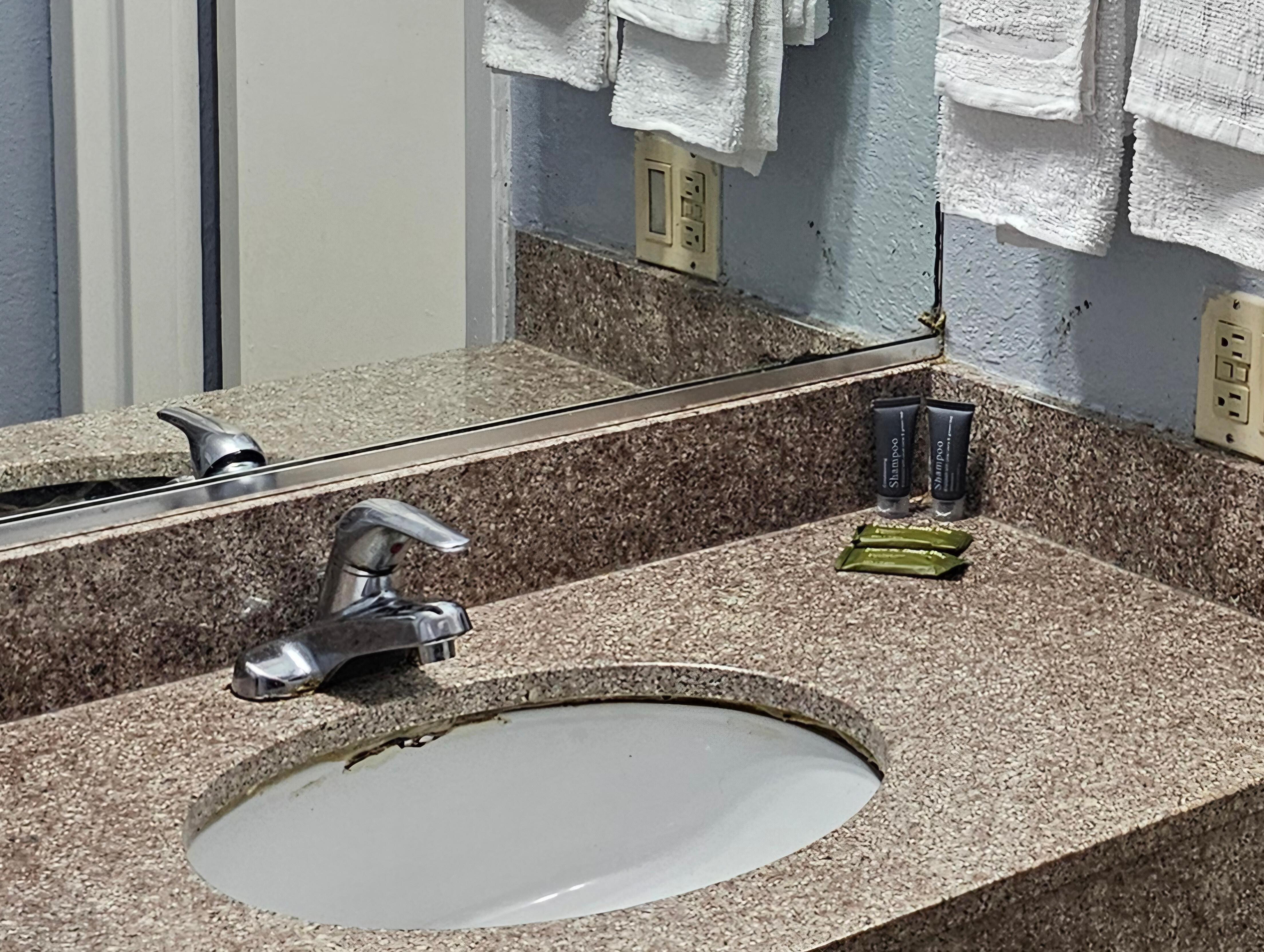 Dirty gap and corner dust clumps.