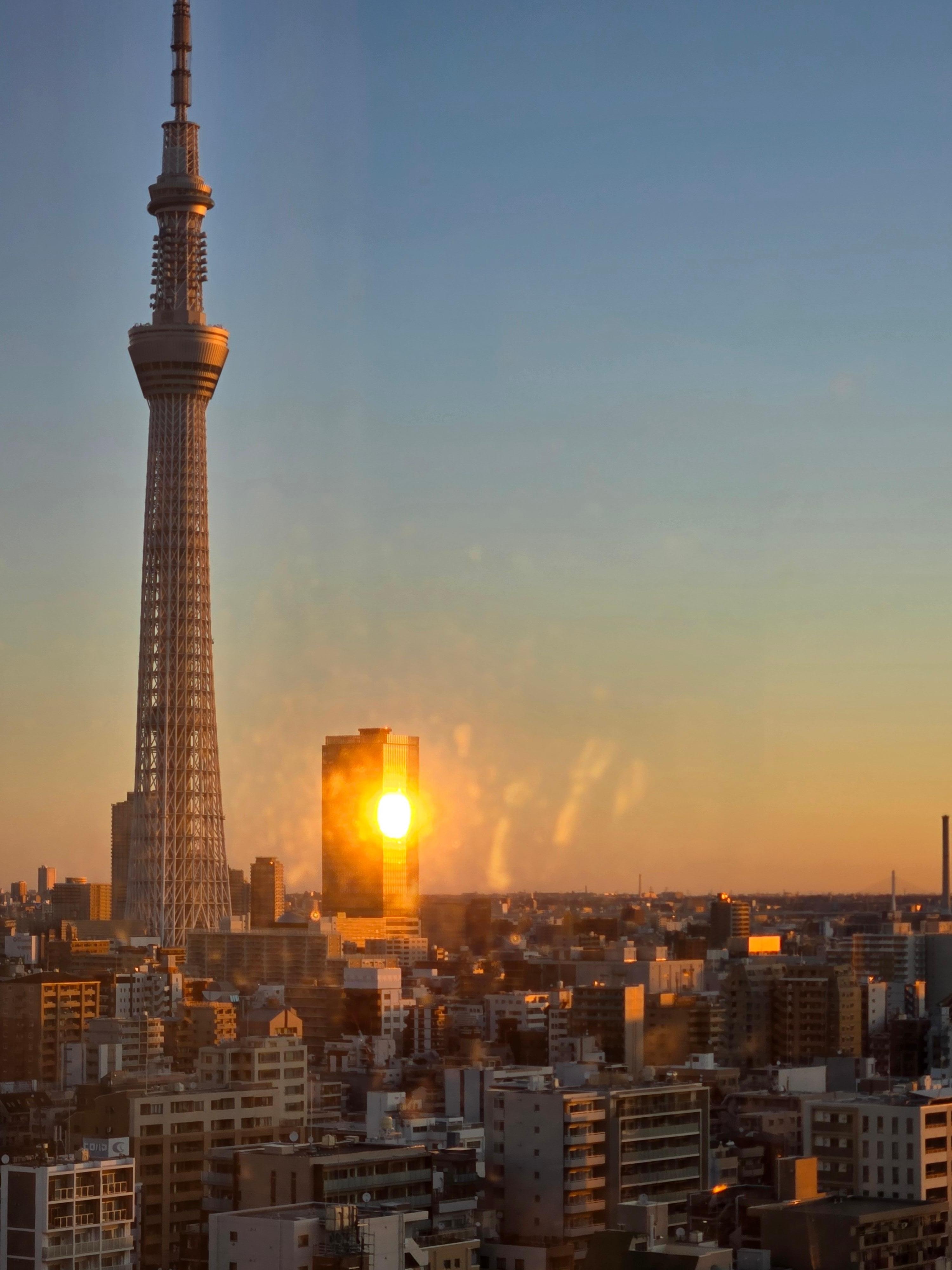 朝焼けので景色です。
部屋から撮りました。