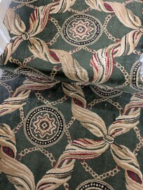 Carpets covered in bits throughout