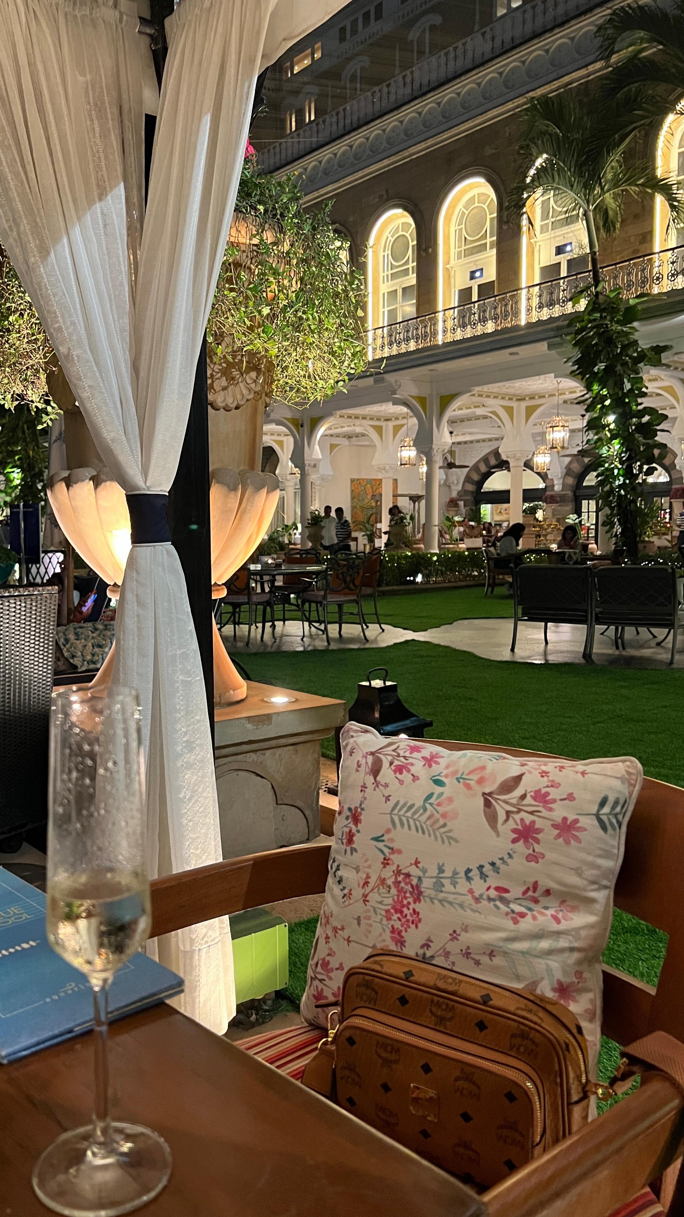 Restaurant by the pool