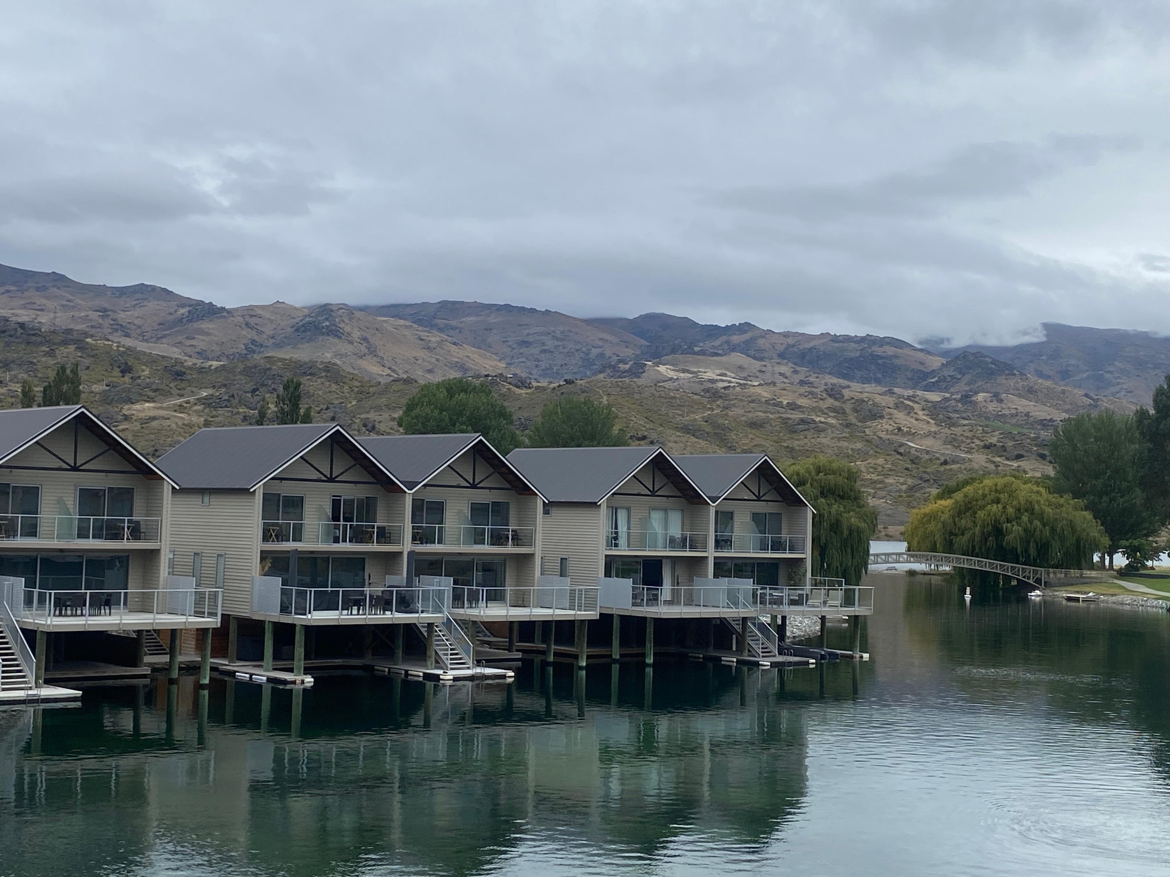 Beautiful family friendly clean condo