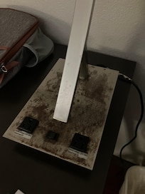 Lamp stand rusty and it didn’t work.