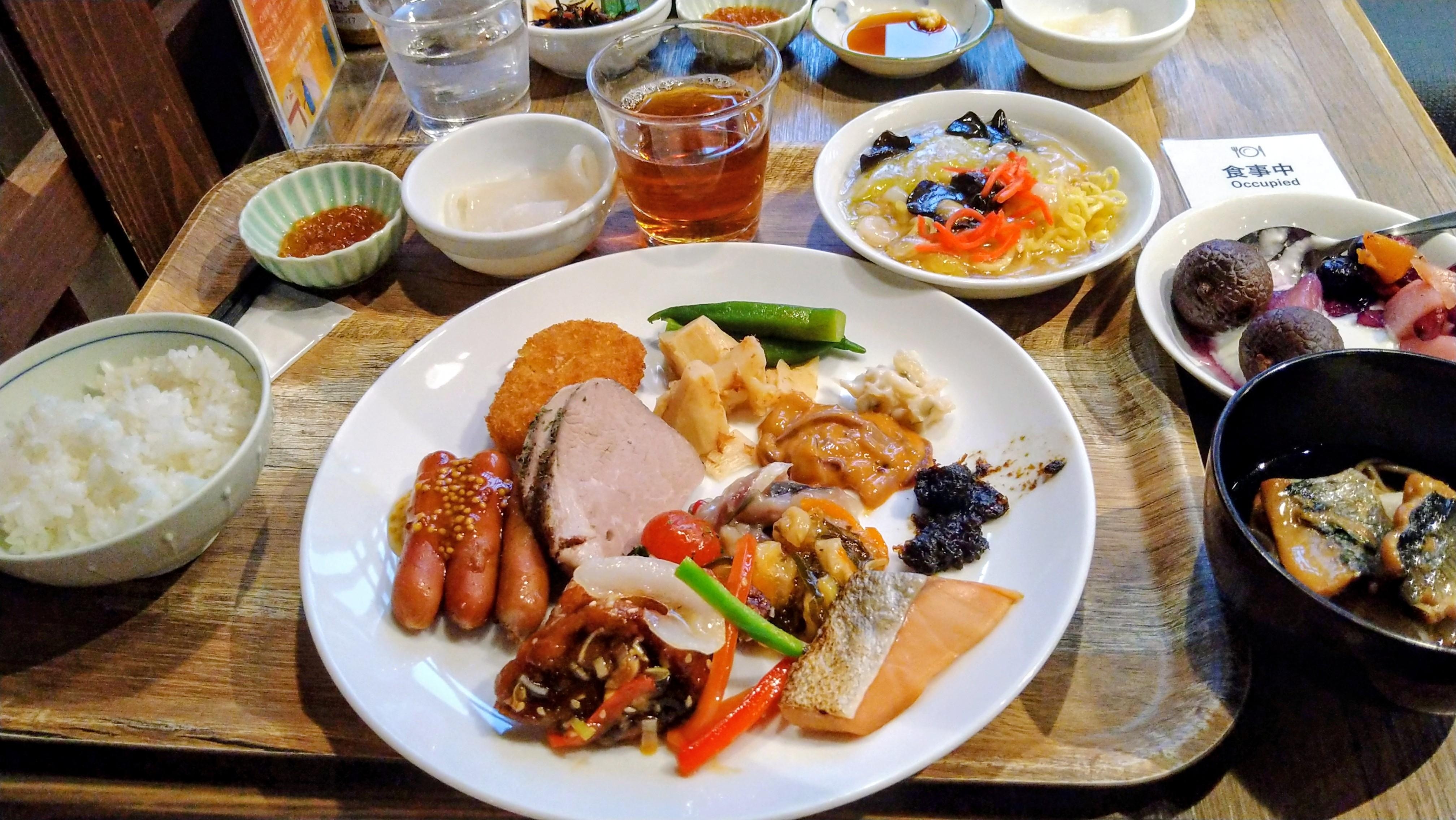 朝食が良かったです。
小樽あんかけ焼きそば、にしん等のお魚…
小樽の名物が毎朝楽しめました。