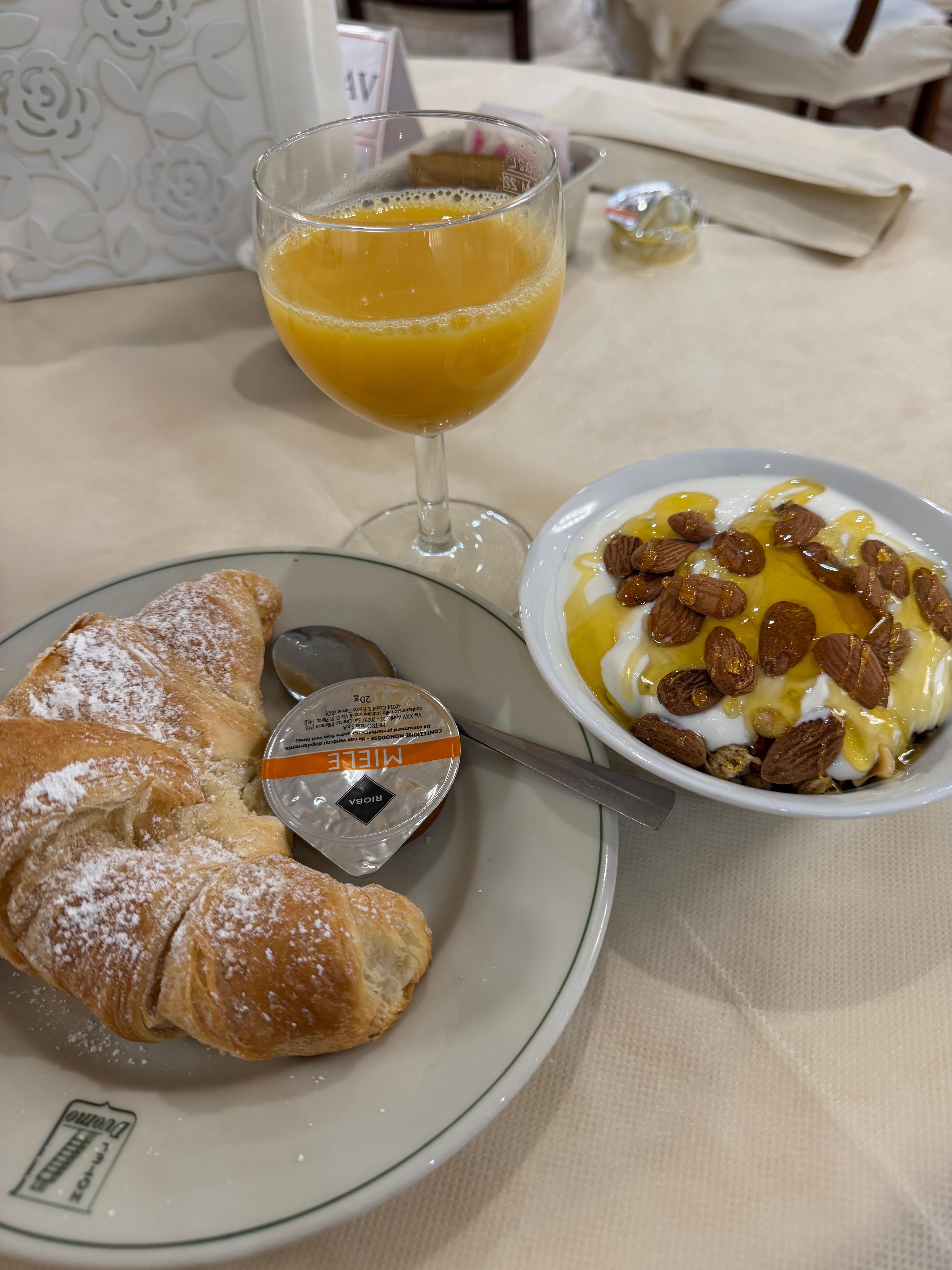 Breakfast 