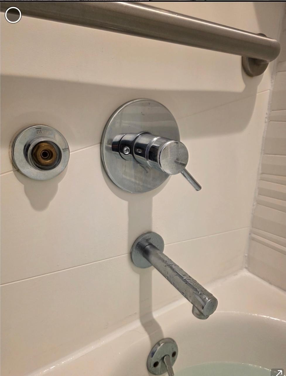 Broken tub faucet