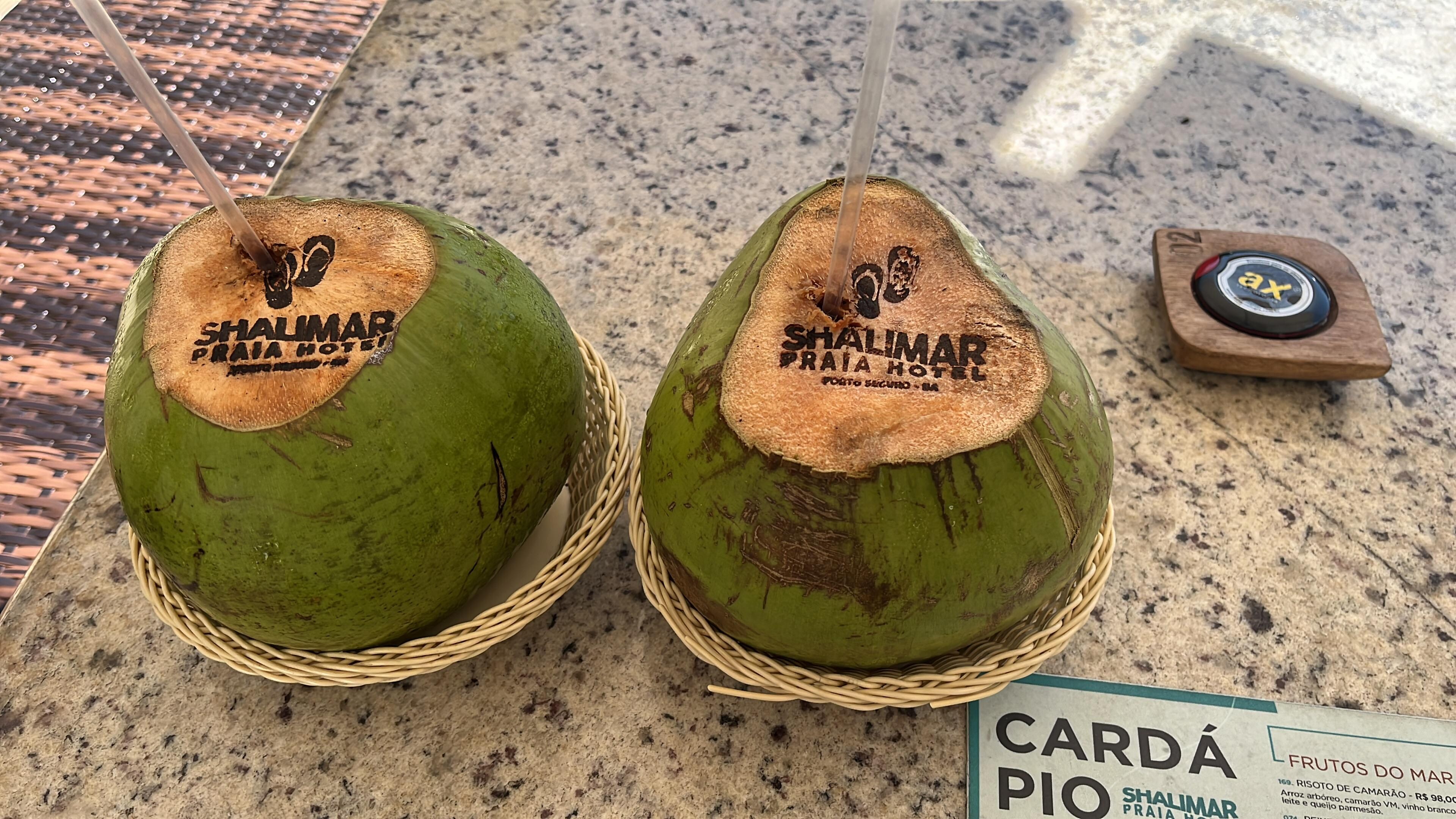 Água de coco na piscina