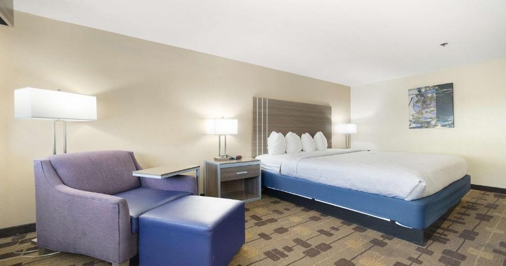 Plenty of room for us. 