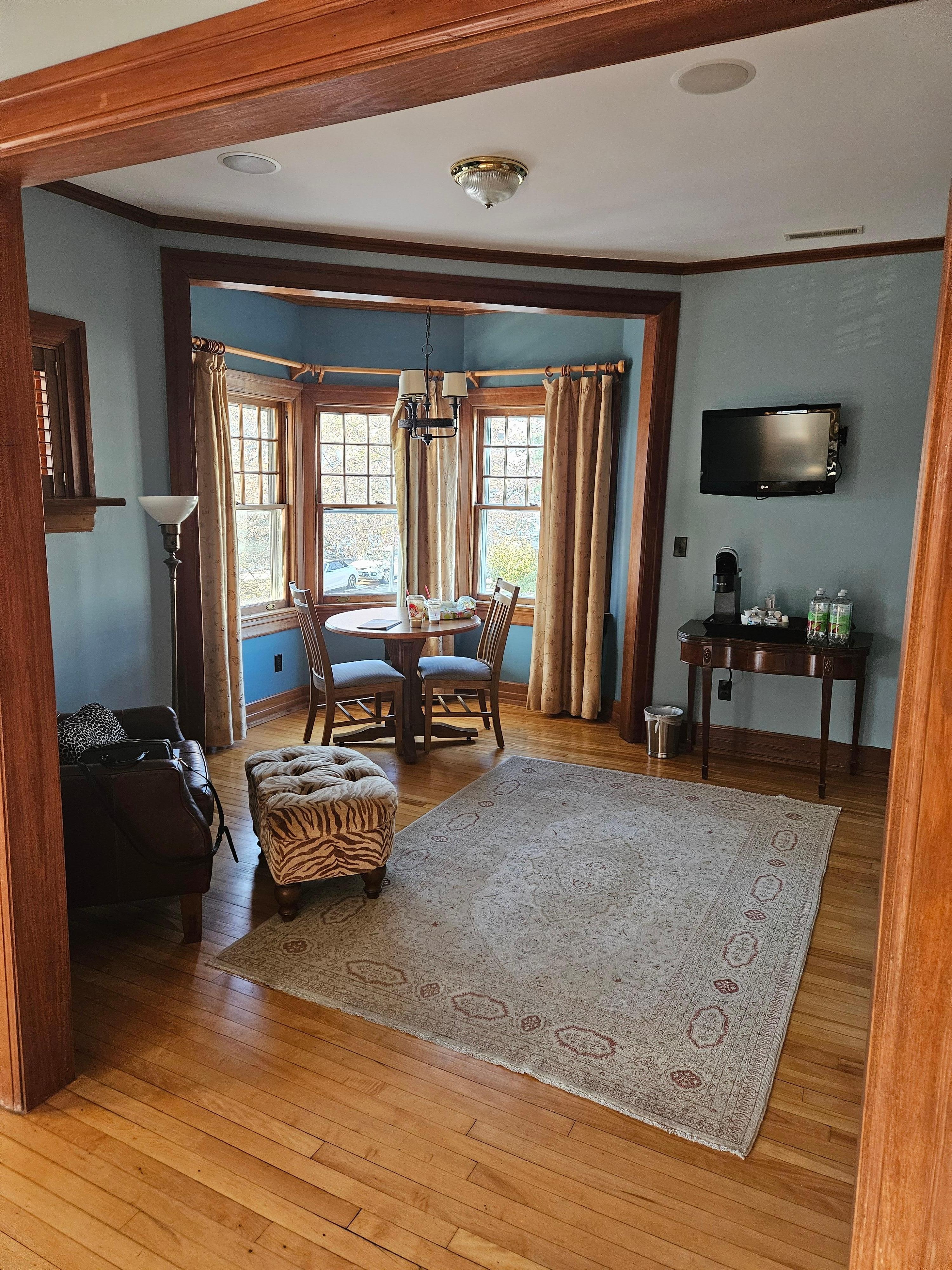 Sitting room in our room