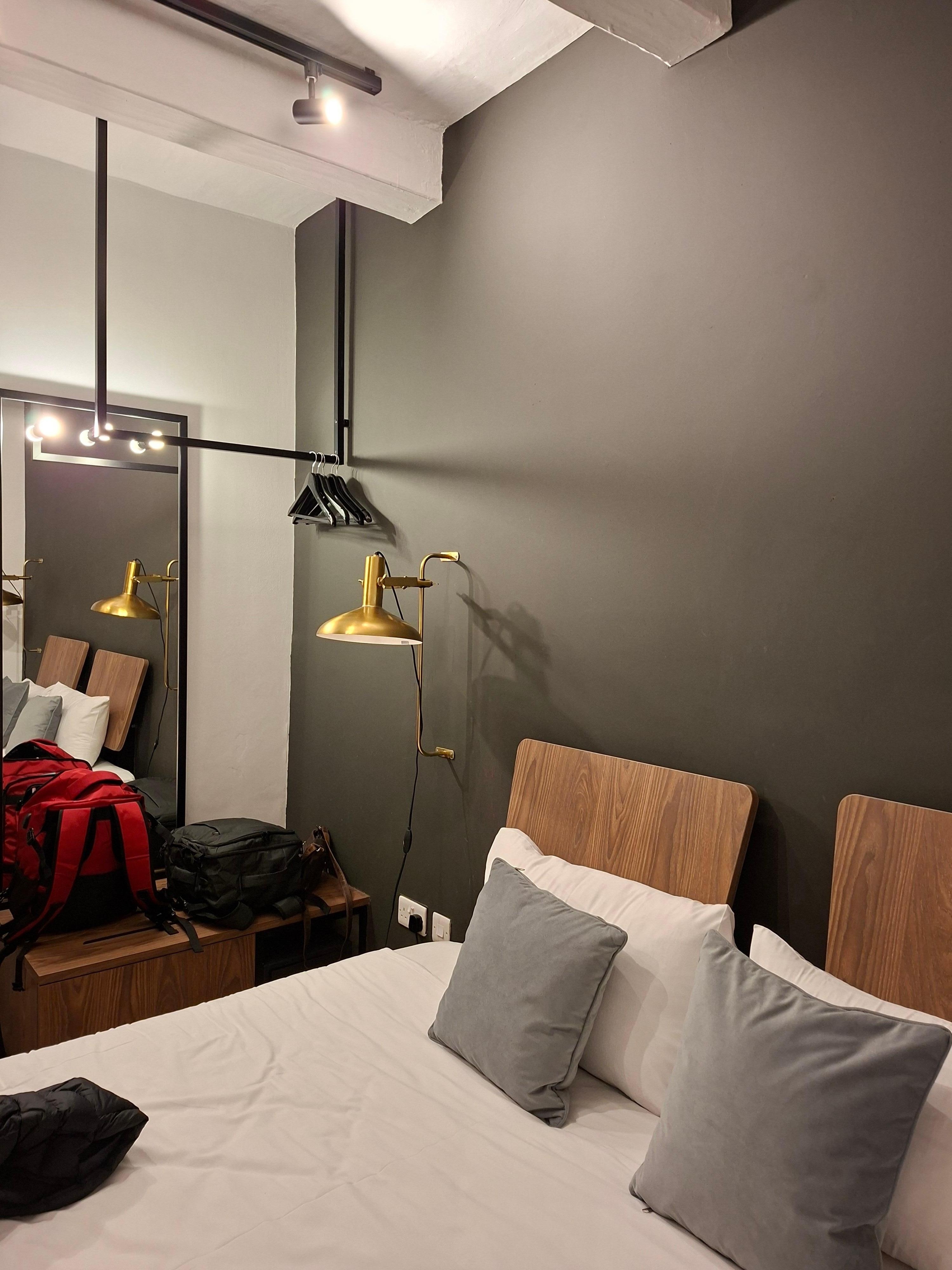 chambre avec la penderie