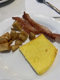 Breakfast is included, which is good for family with kids. We wish more veggie was provided.