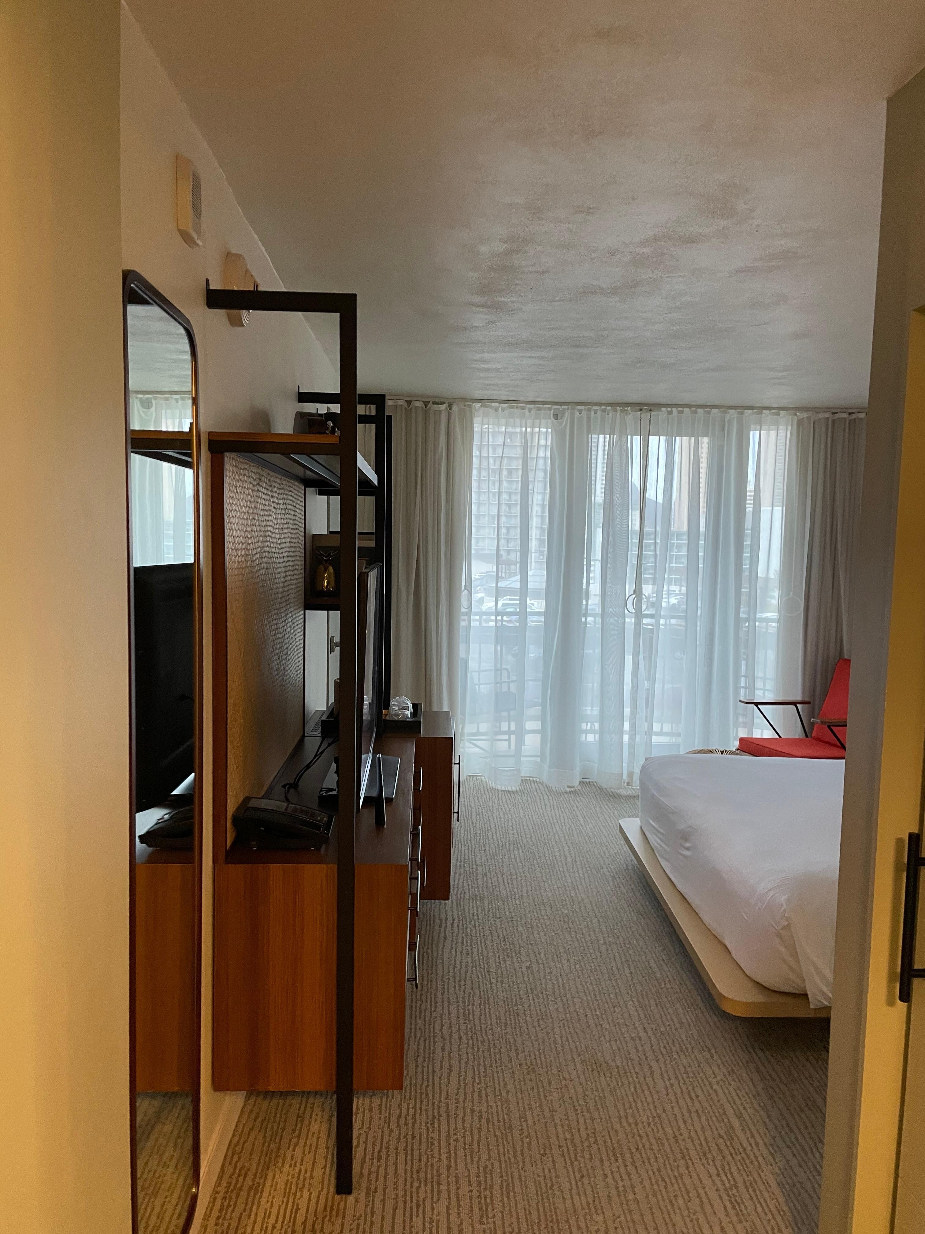 Book The Laylow, Autograph Collection in Honolulu | Hotels.com