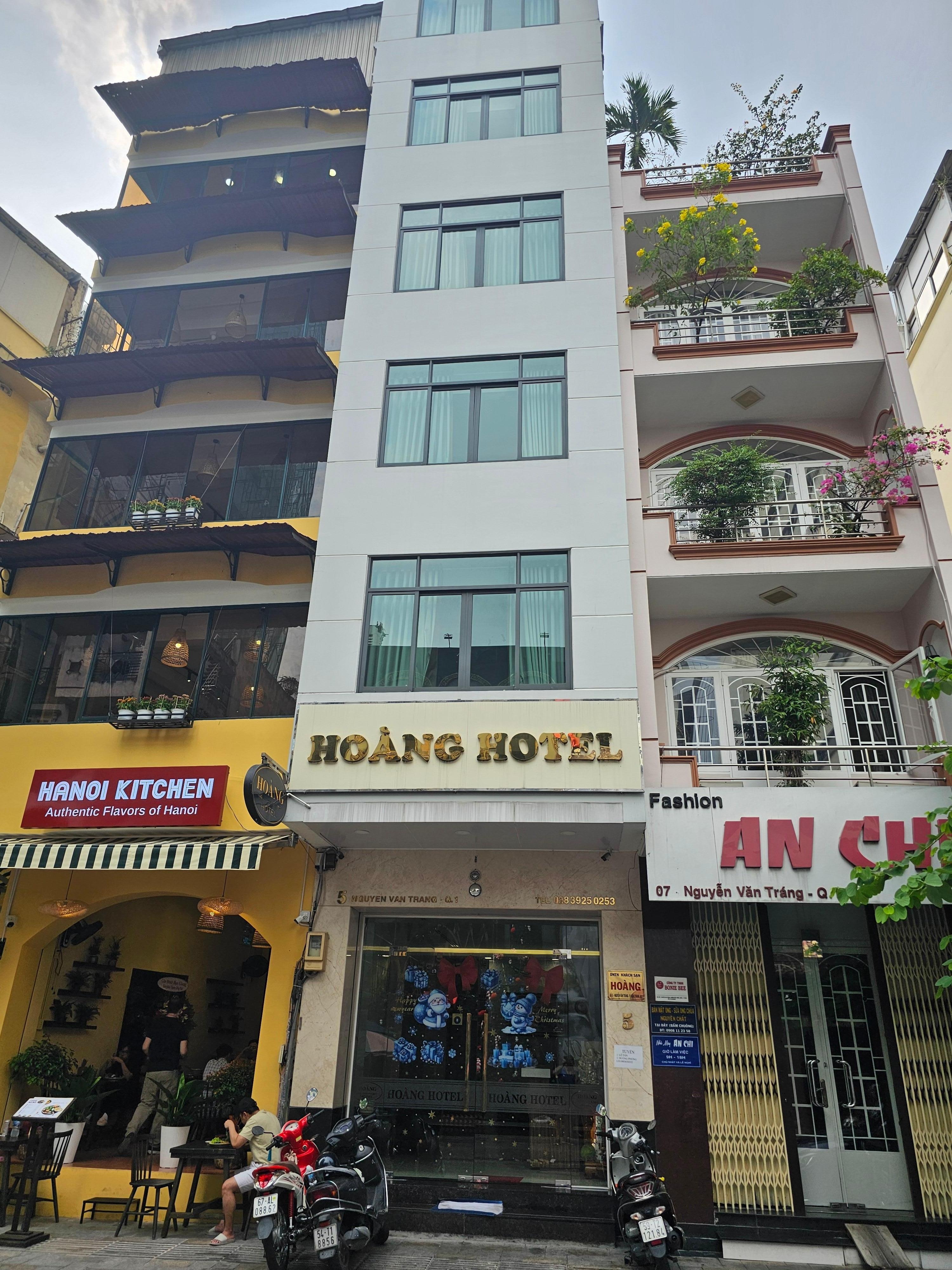 This is the front of the hotel..