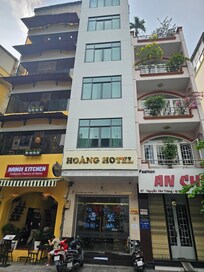 This is the front of the hotel..