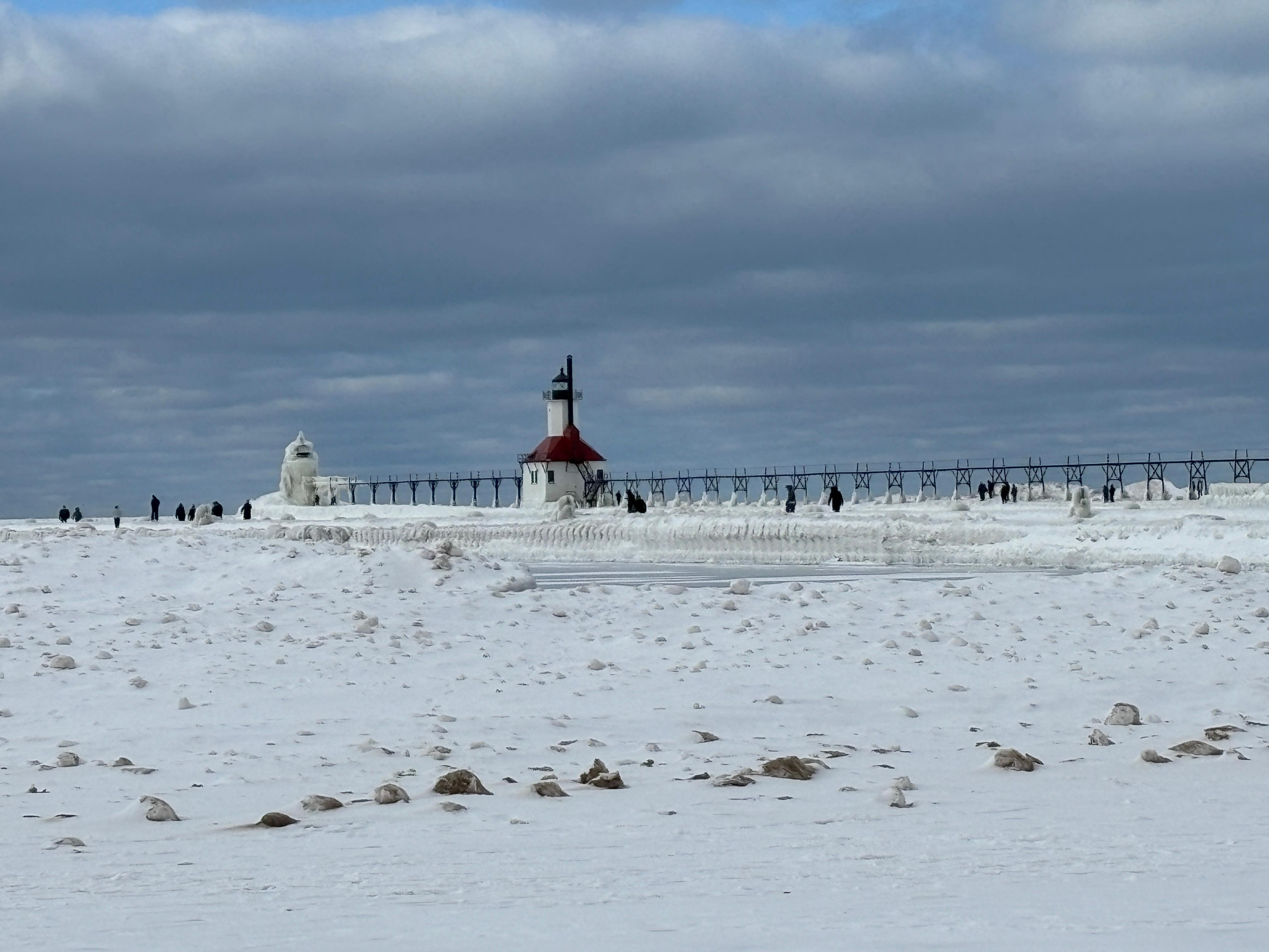 Walking distance to lakefront 