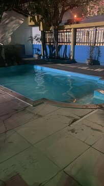 Piscina a noite