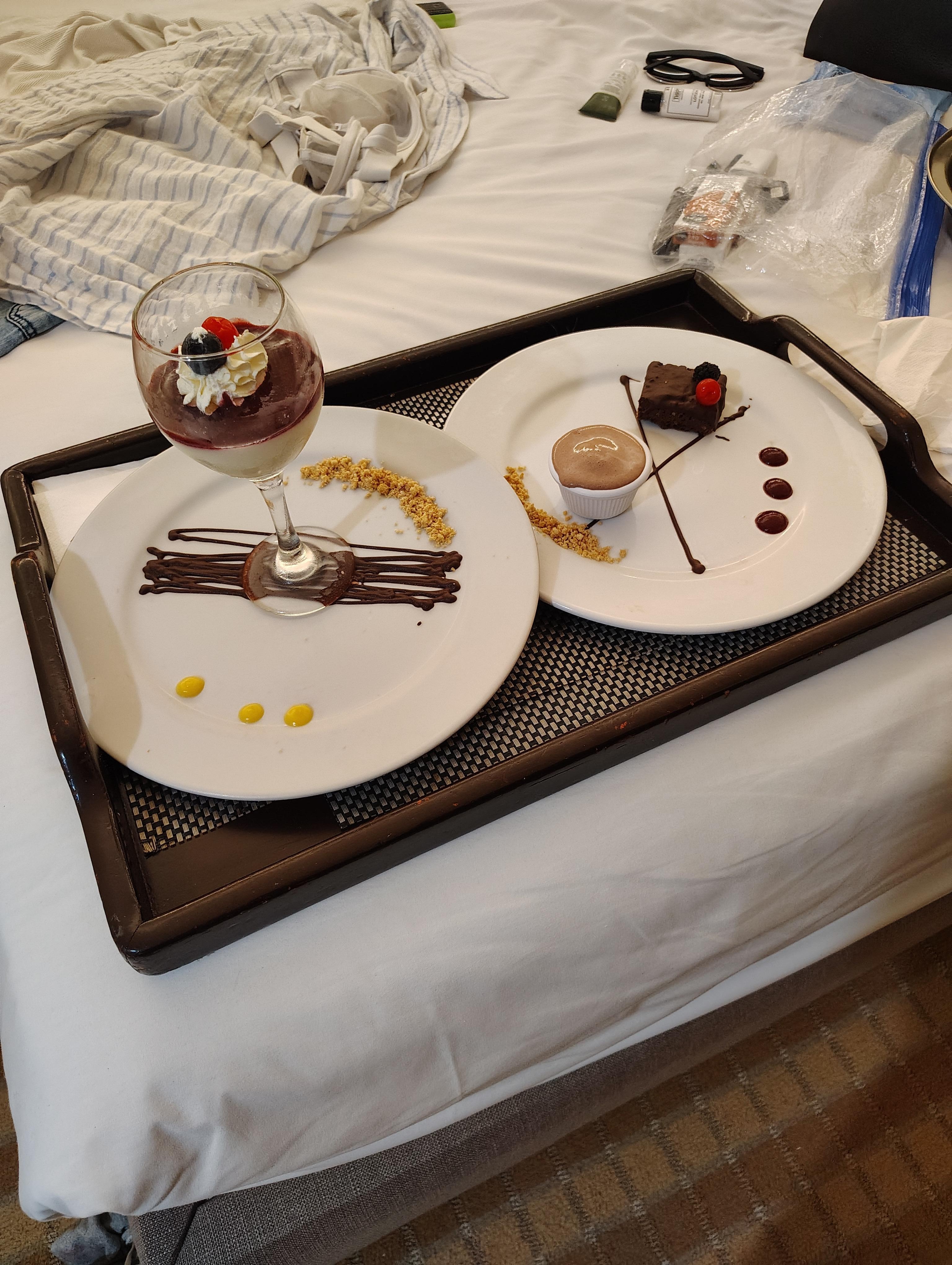 Room service desserts!