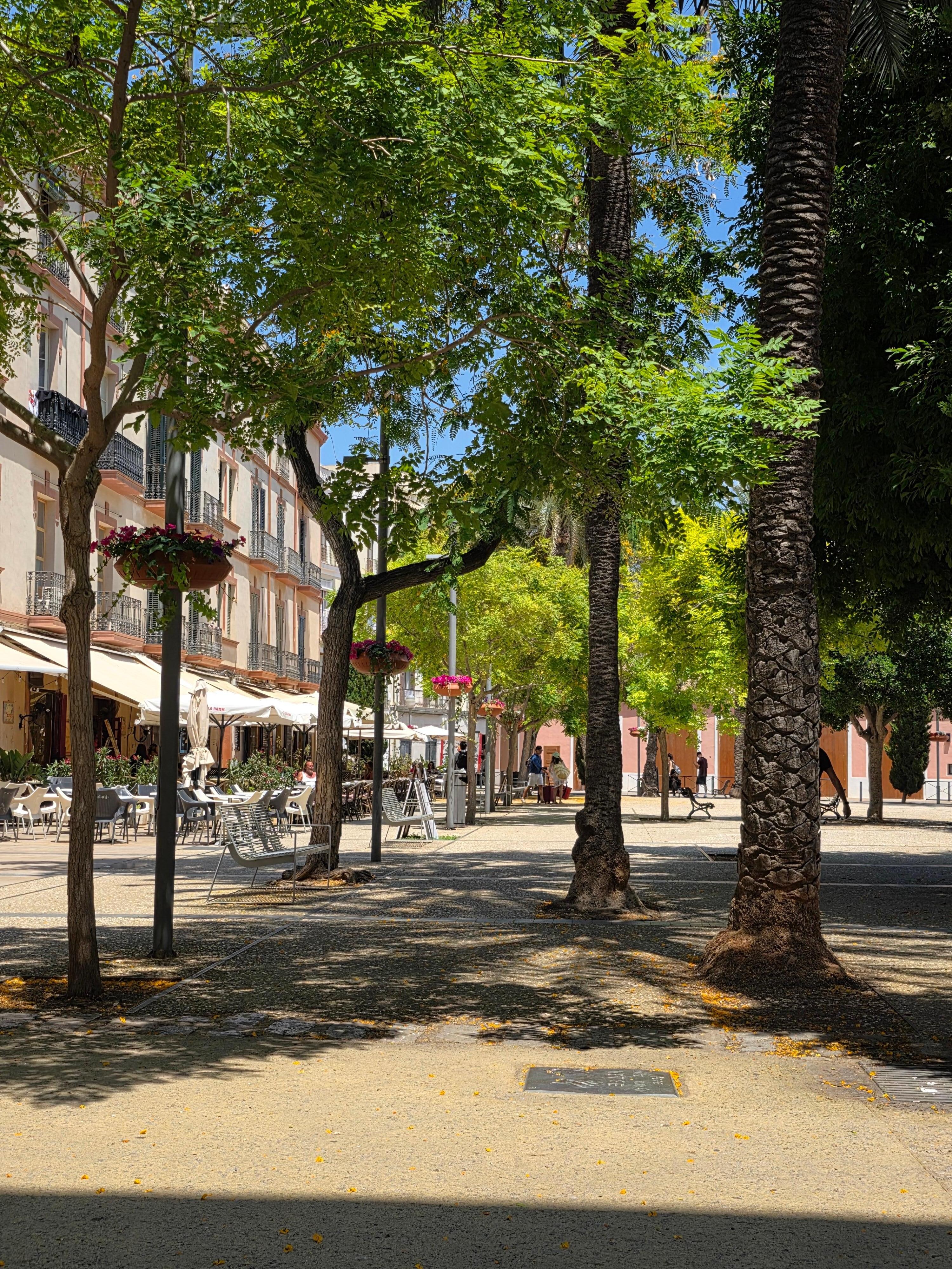 Praça onde está localizado o hotel 