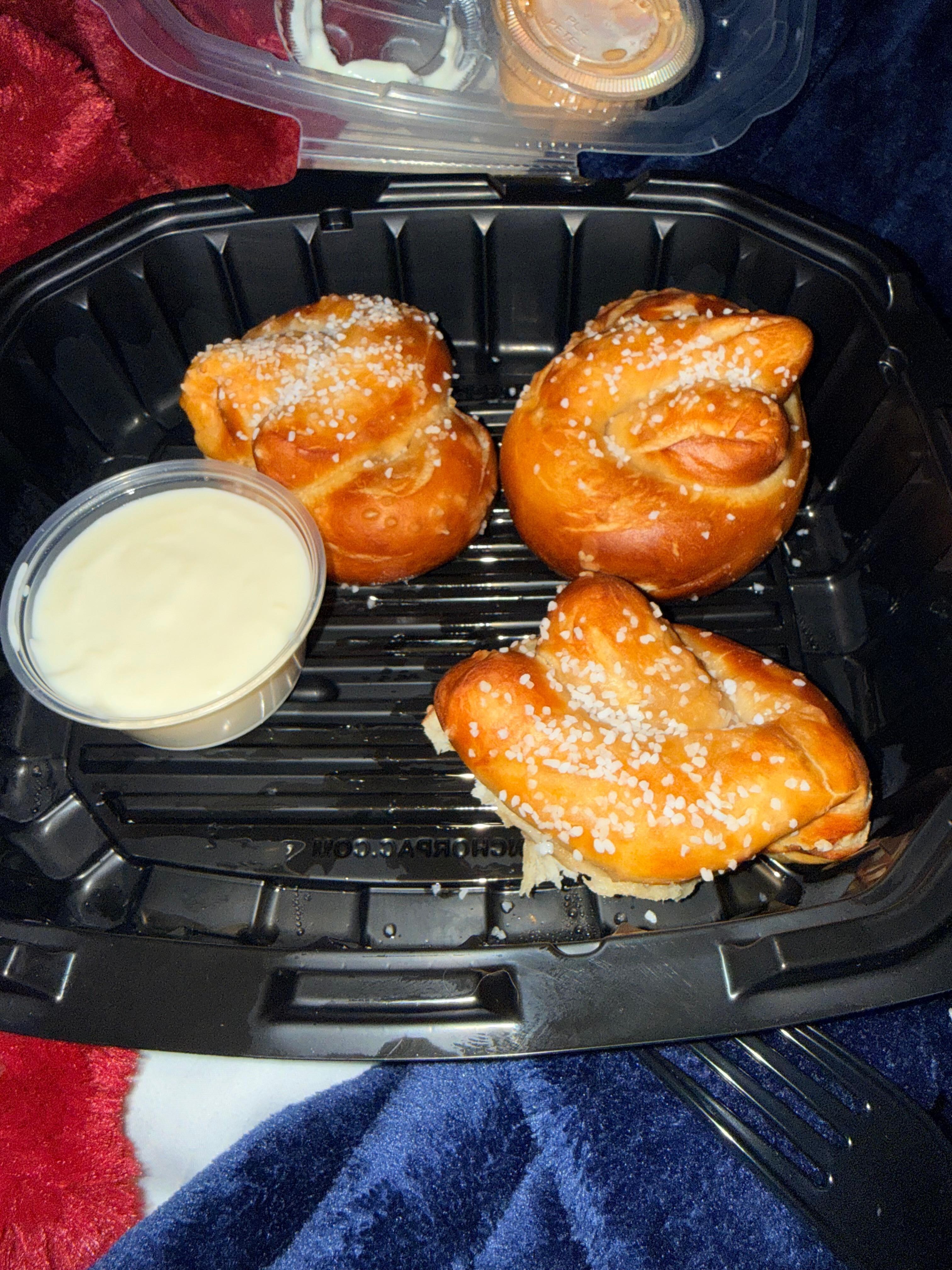 Home made pretzels (AMAZING!!)