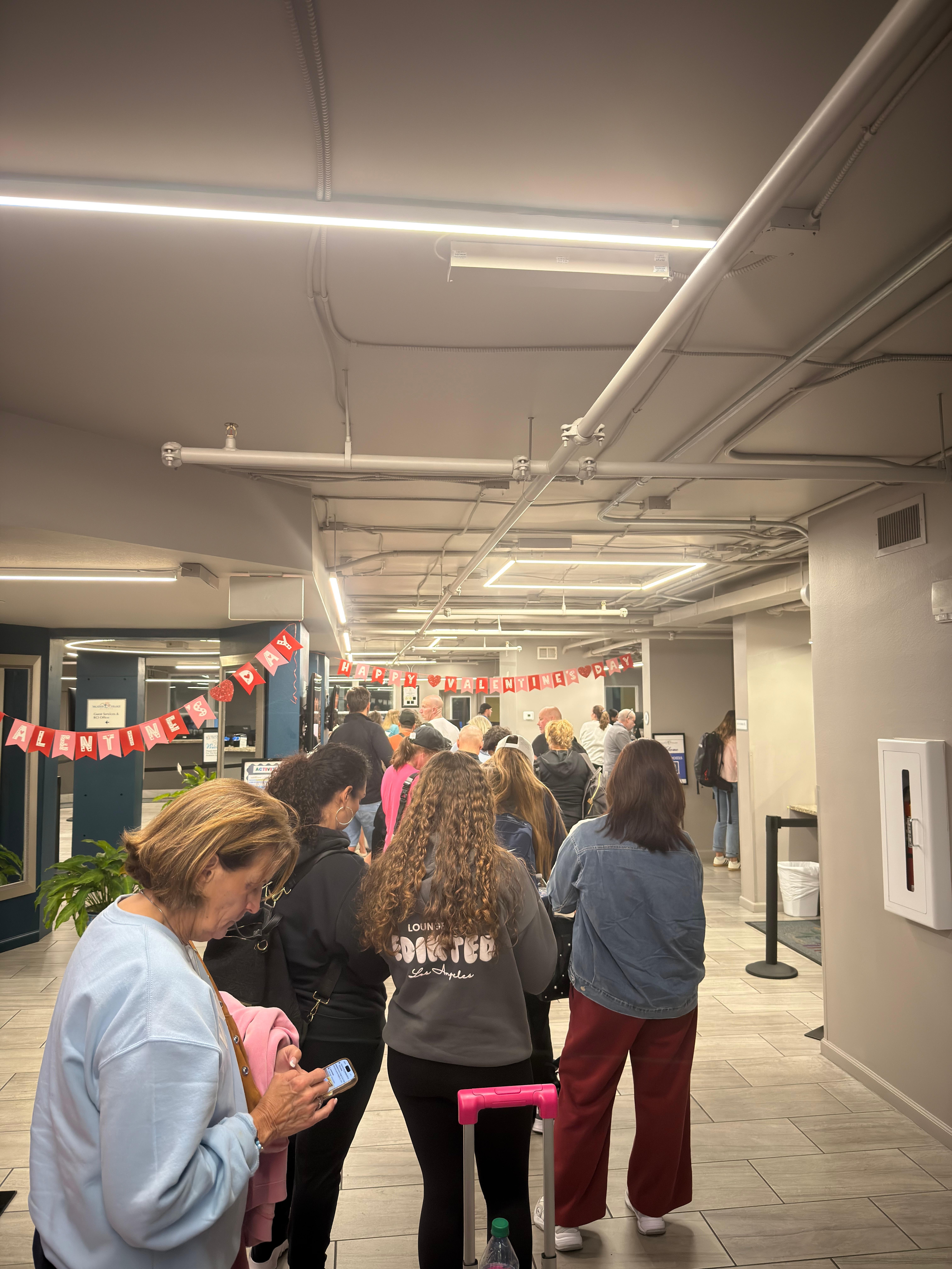 Gigantic queue for check-in. Wait almost 1 hour.