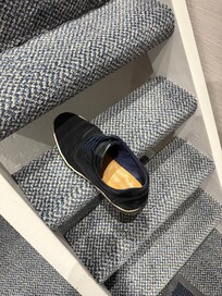 Narrow and open stairs