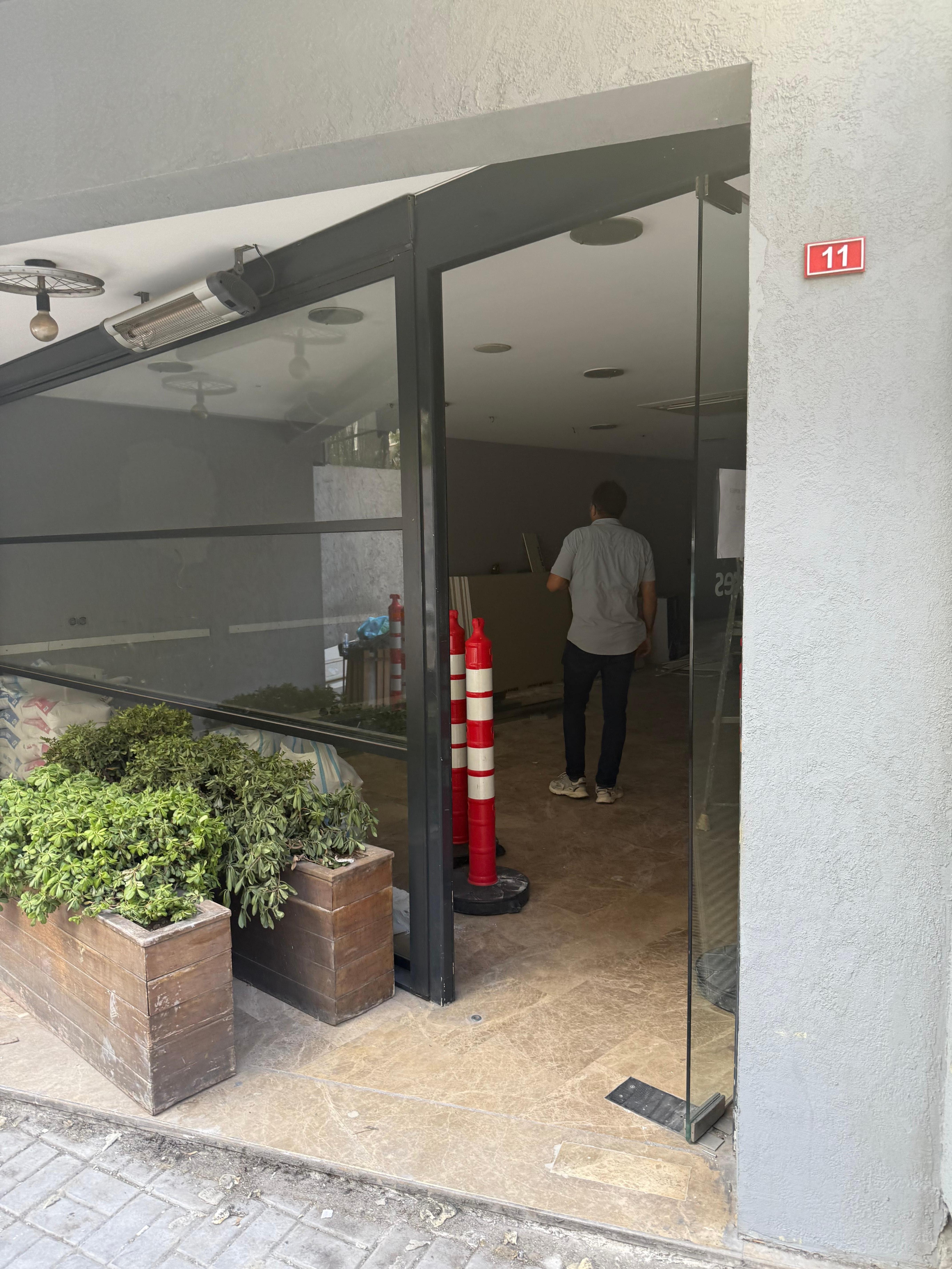 Entrance according to the location map