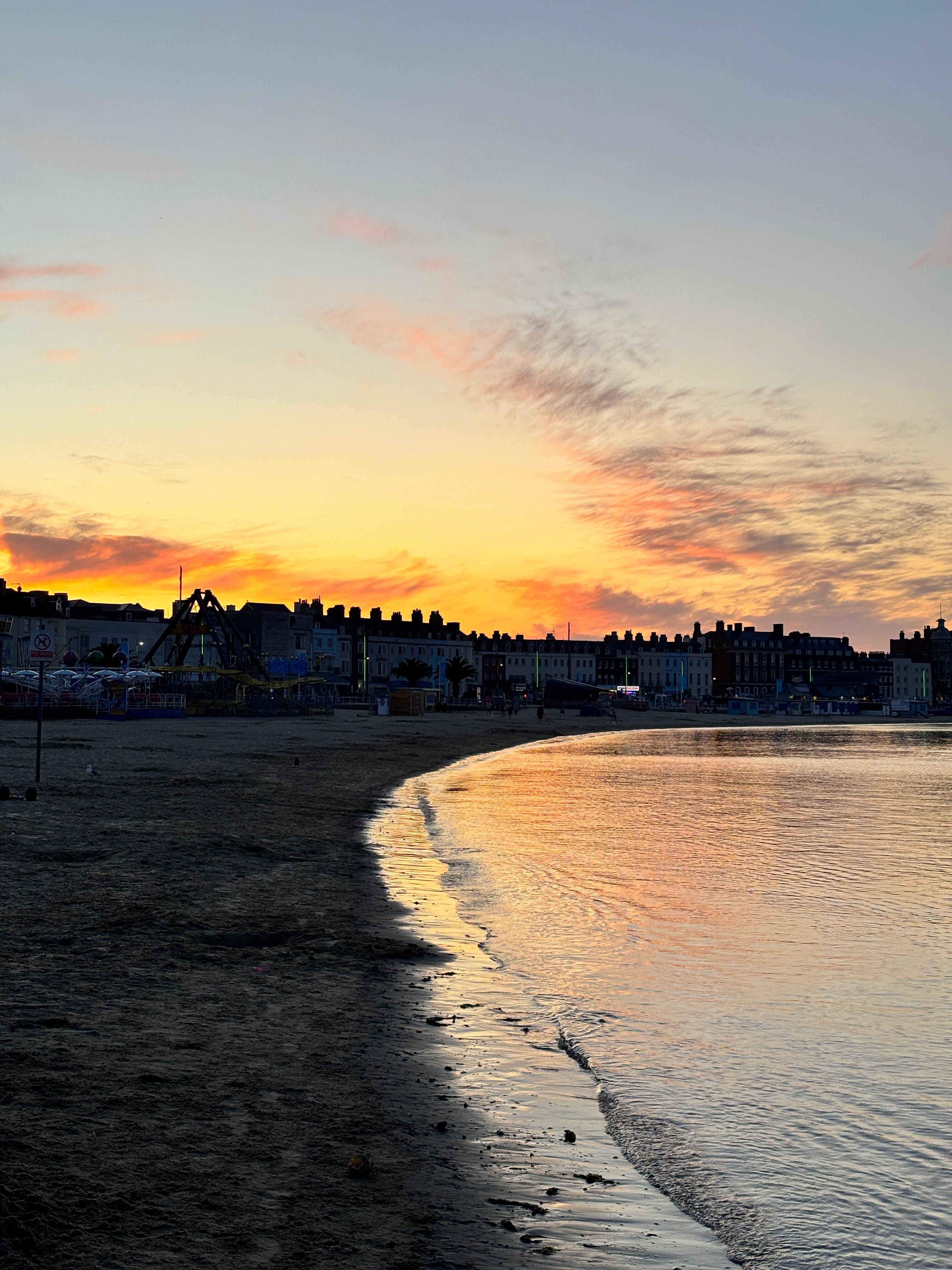 2 minutes walk from the front door
