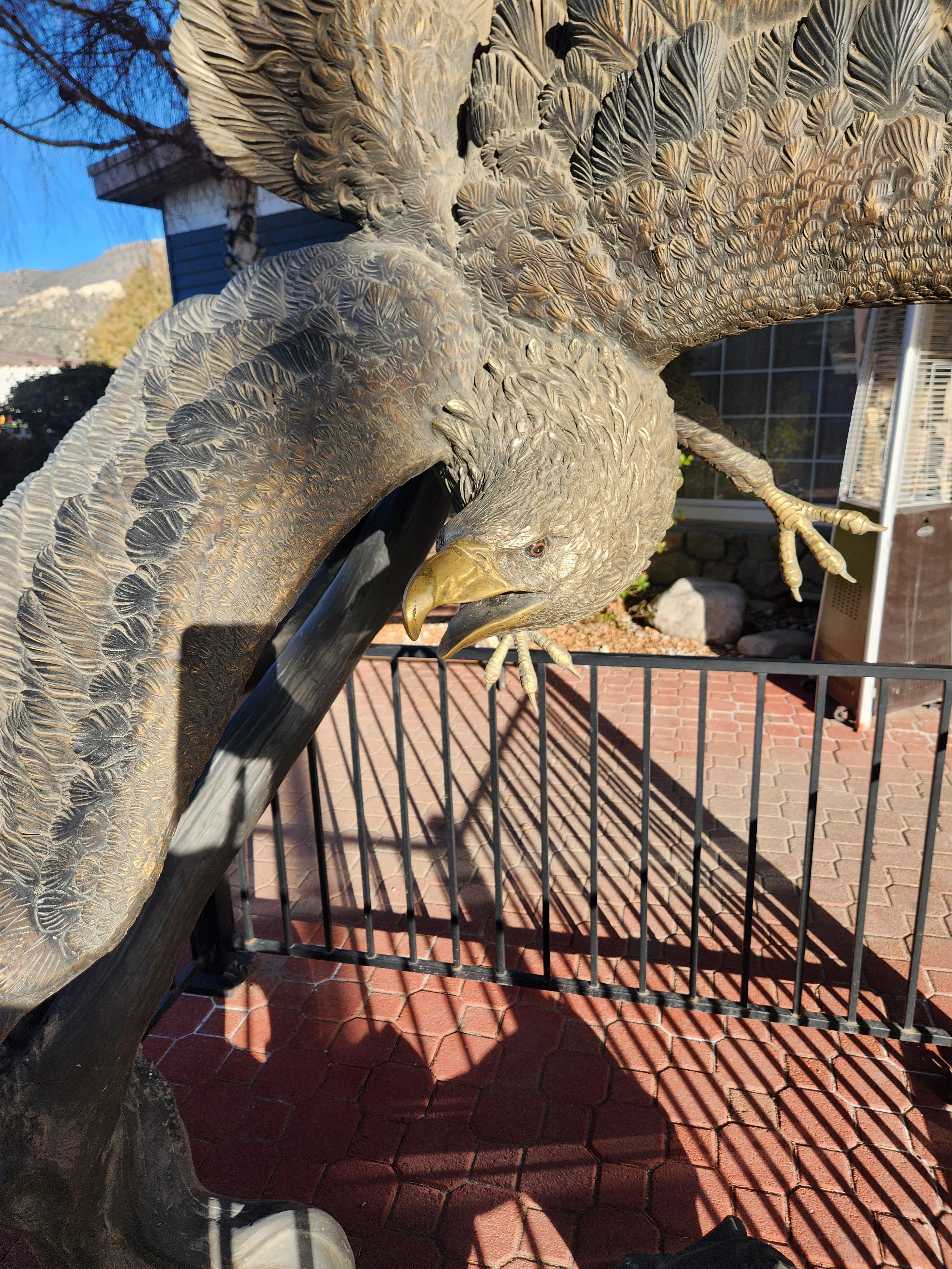 400.lb bronze eagle statue