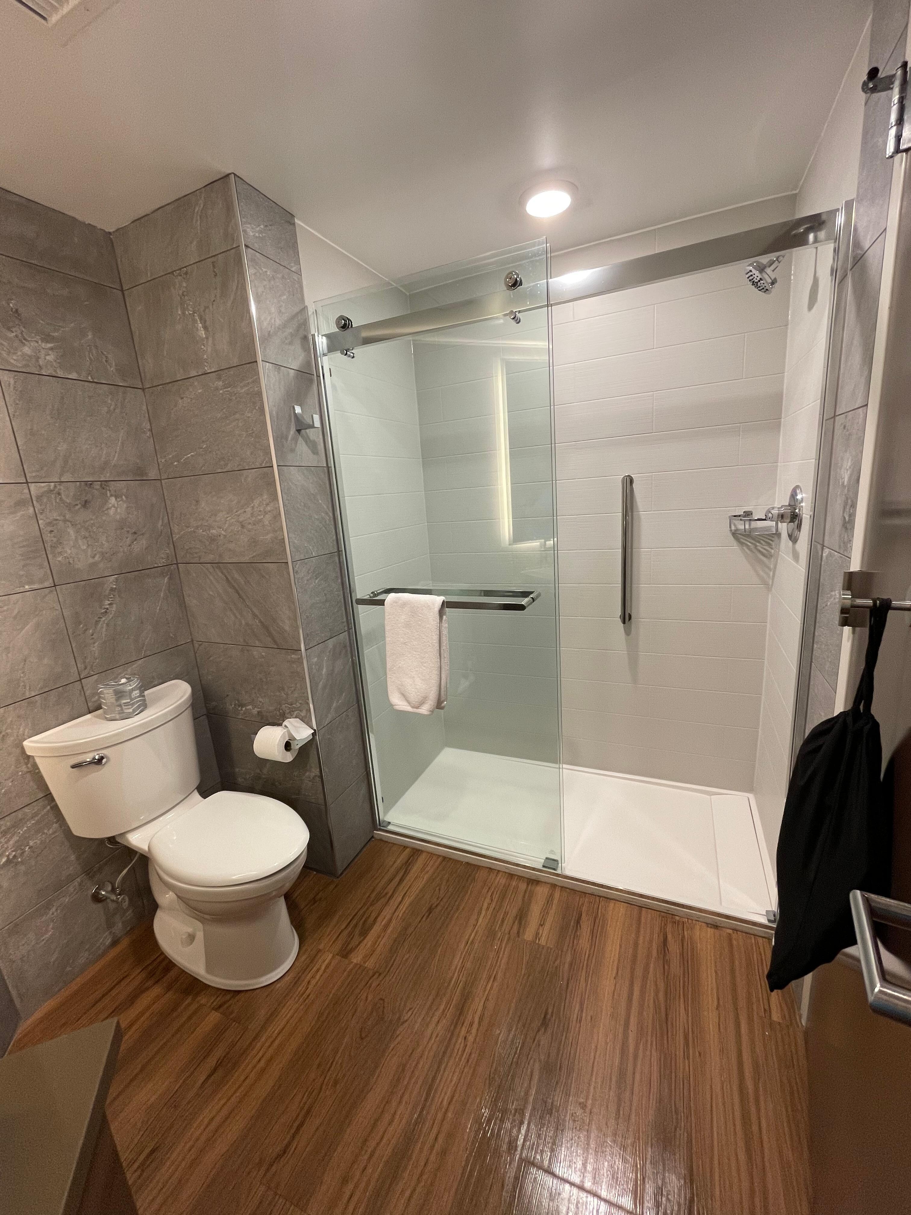 Book Saranac Waterfront Lodge in Saranac Lake | Hotels.com