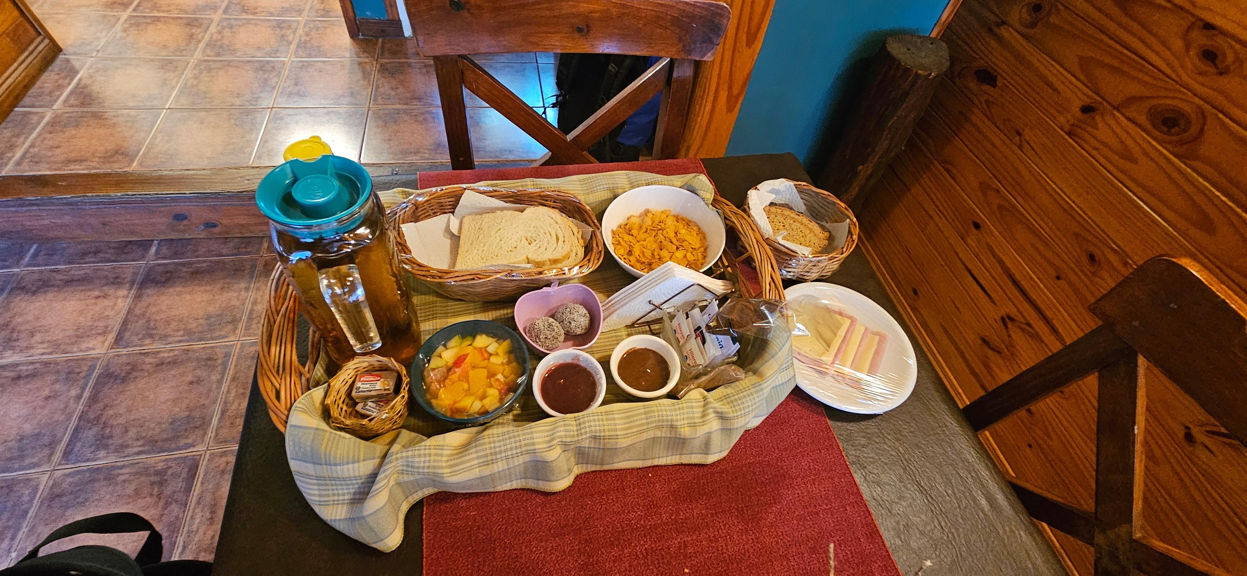 Cesta de cafe da manhã 