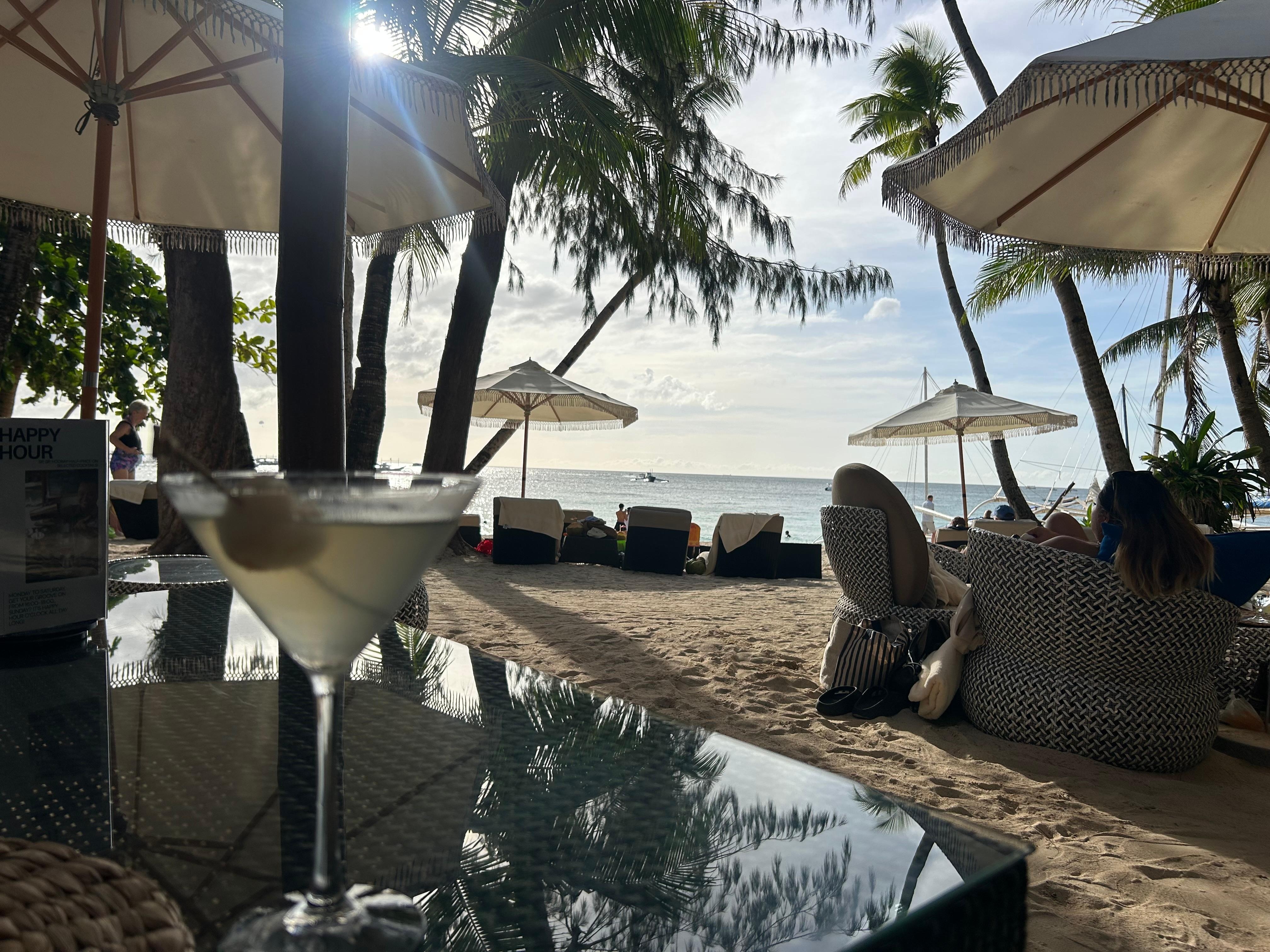 The lychee martini was undrinkable. Made with something other than vodka (or even gin). 