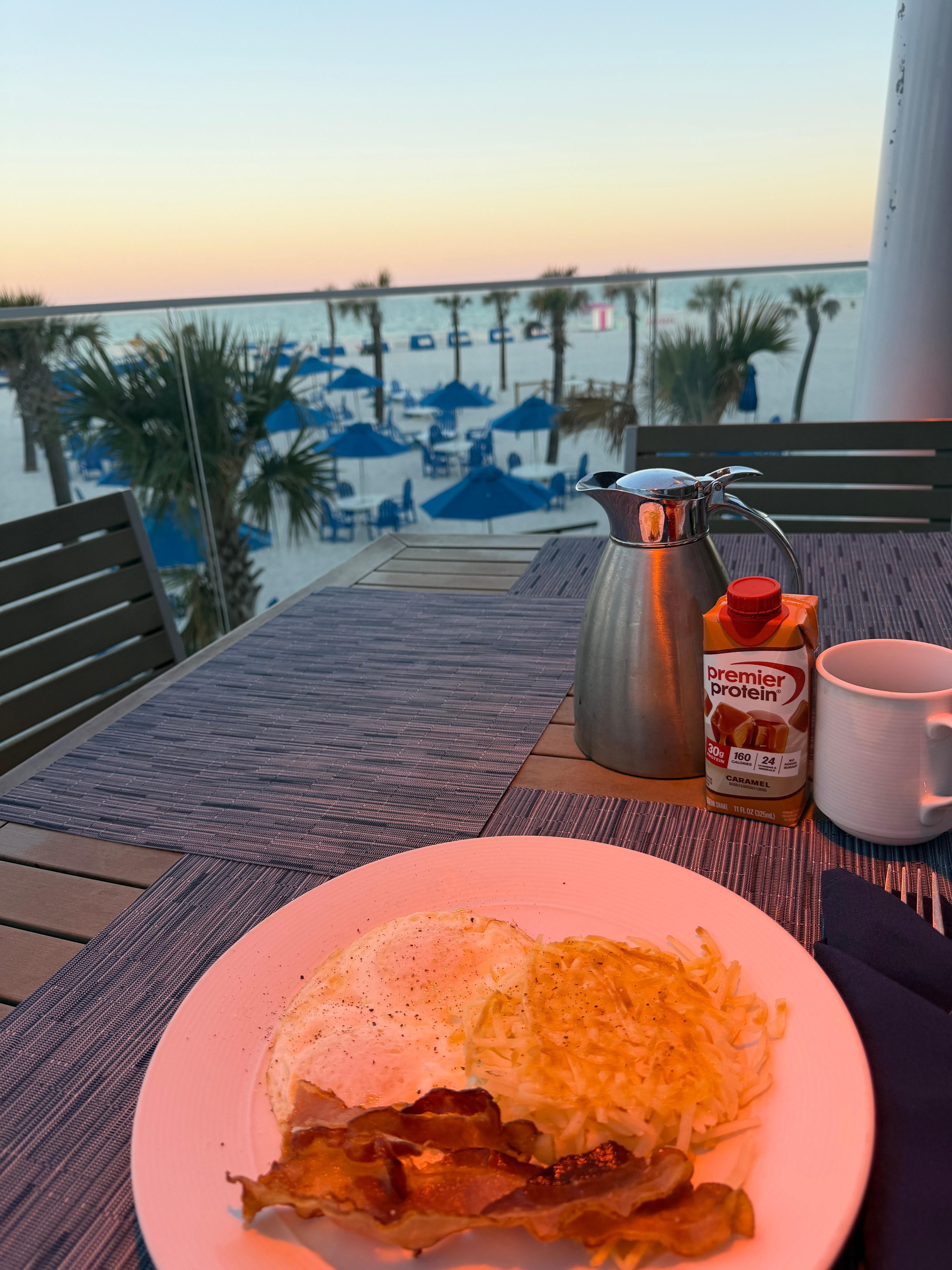 Sunrise breakfast 