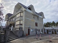 Este es el hotel, precioso